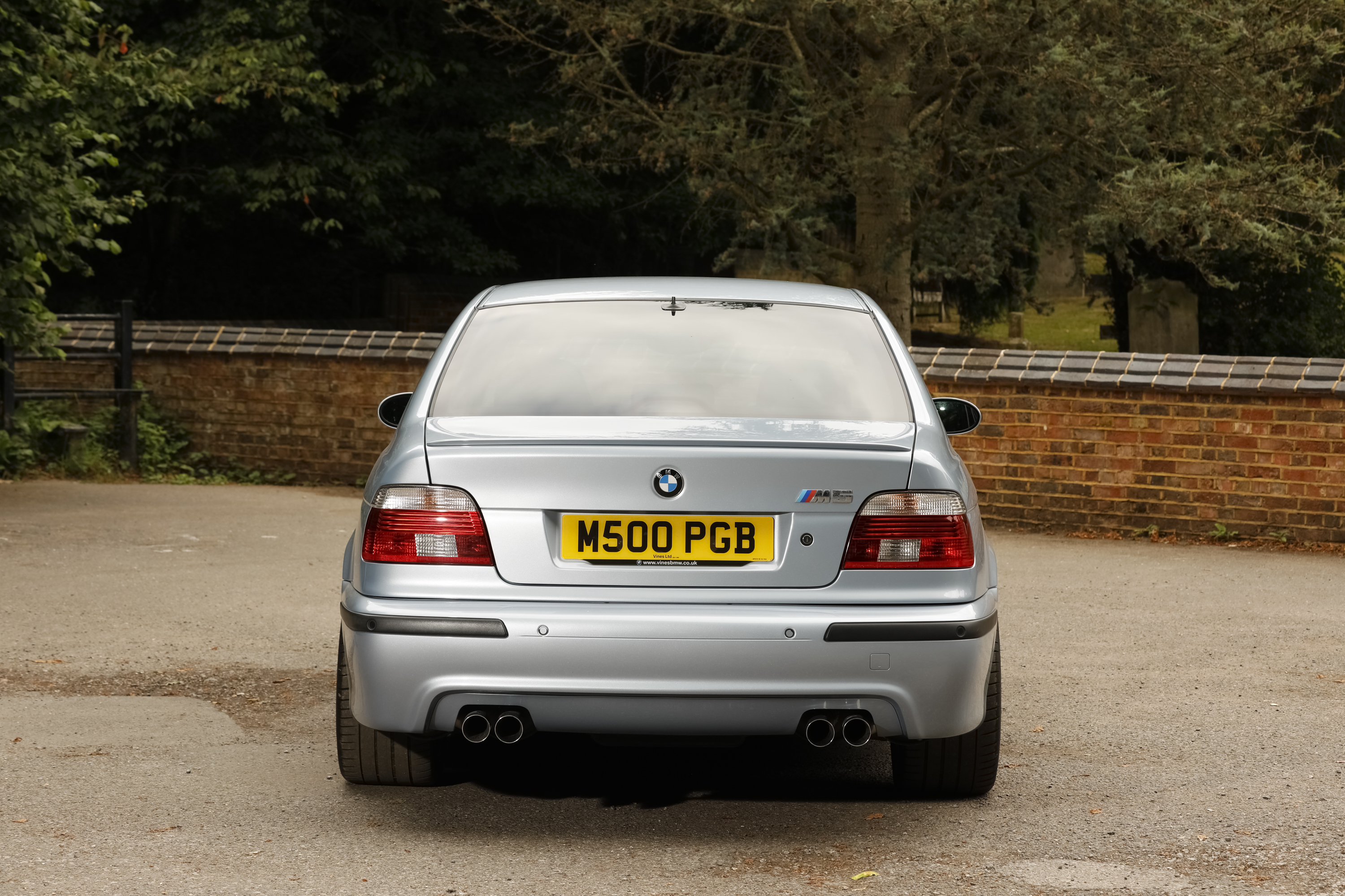2000 BMW (E39) M5