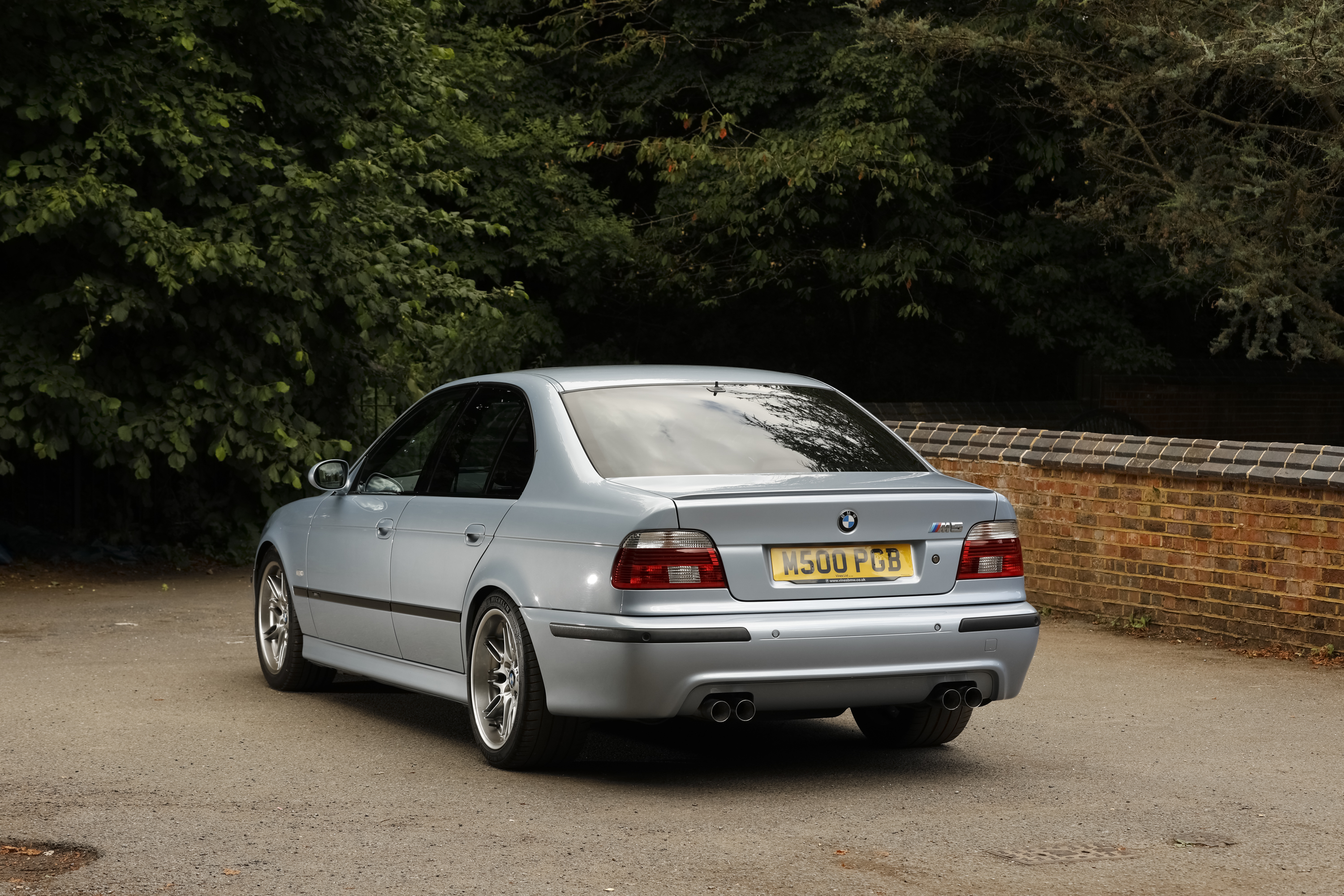 2000 BMW (E39) M5