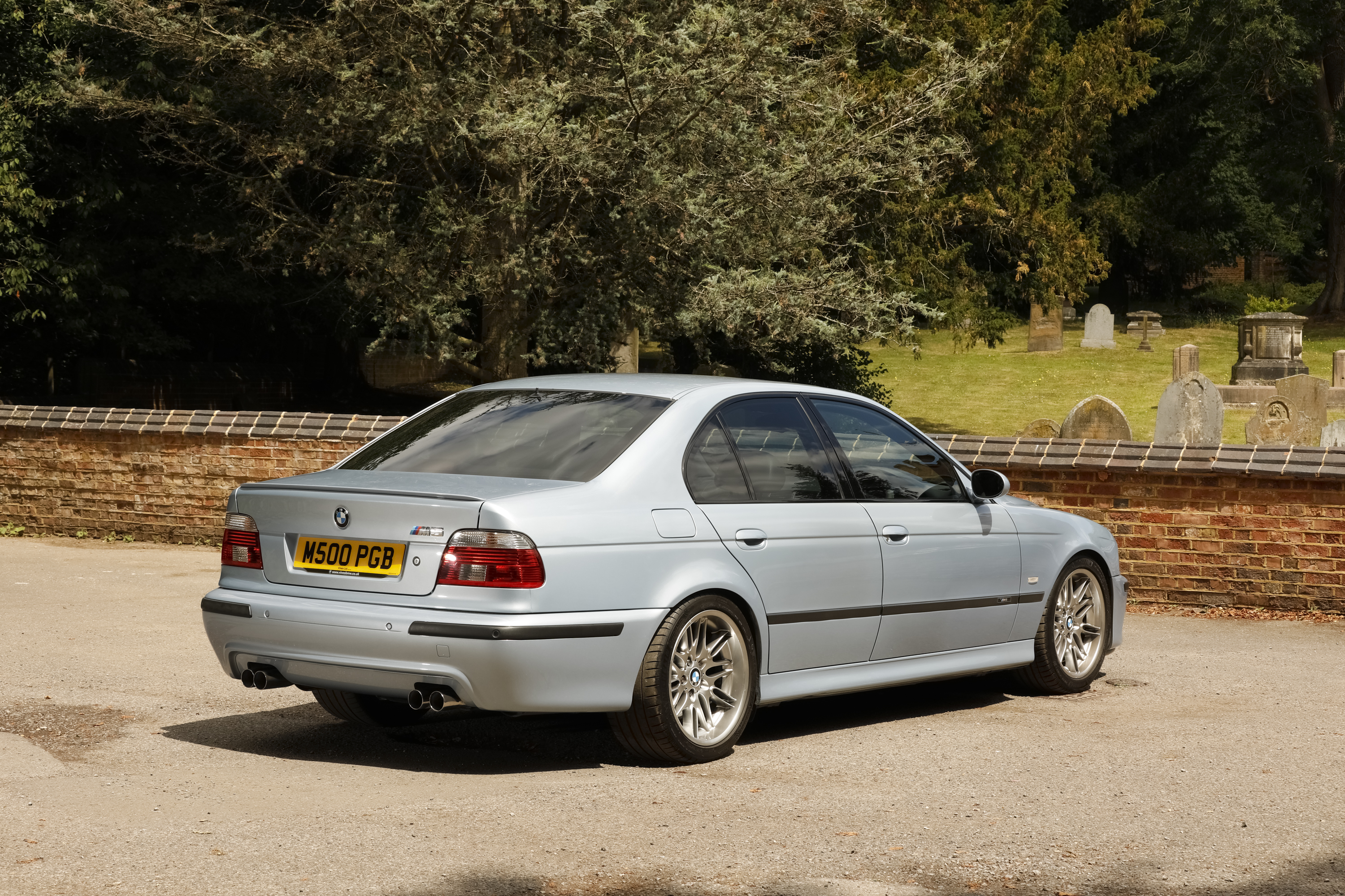 2000 BMW (E39) M5