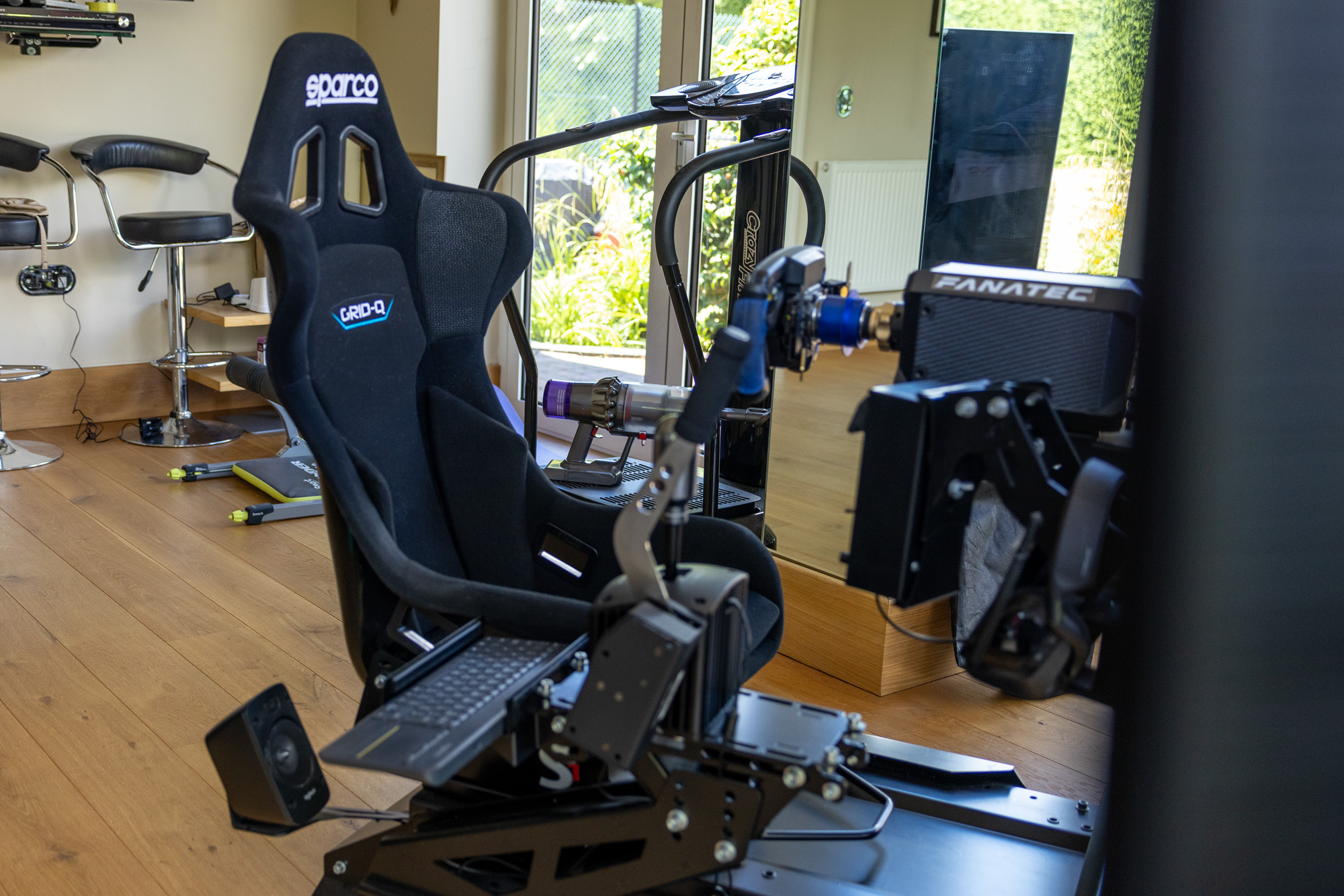 CUSTOM RACING SIMULATOR