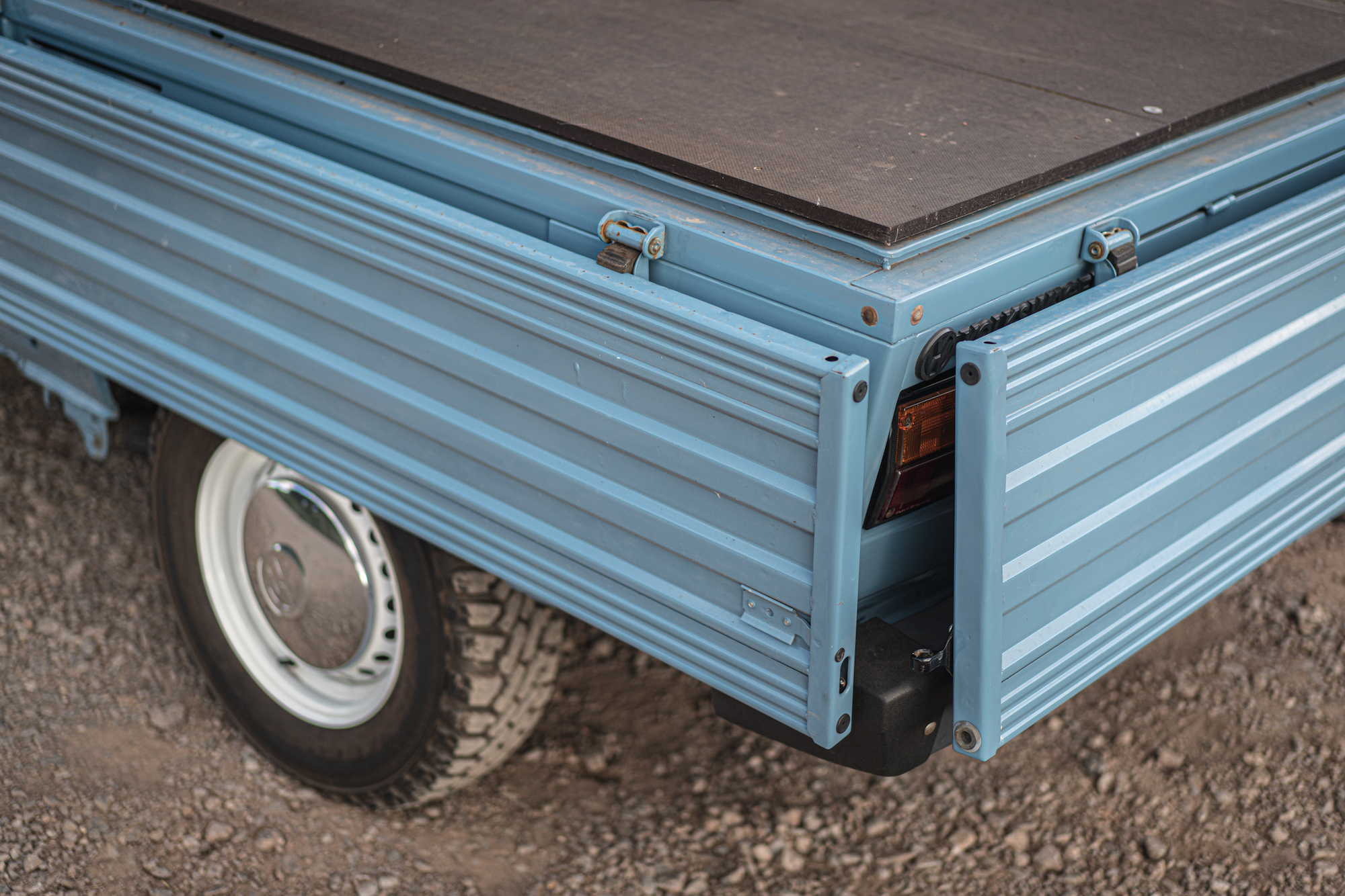 1987 VOLKSWAGEN T25 SINGLE CAB PICK-UP