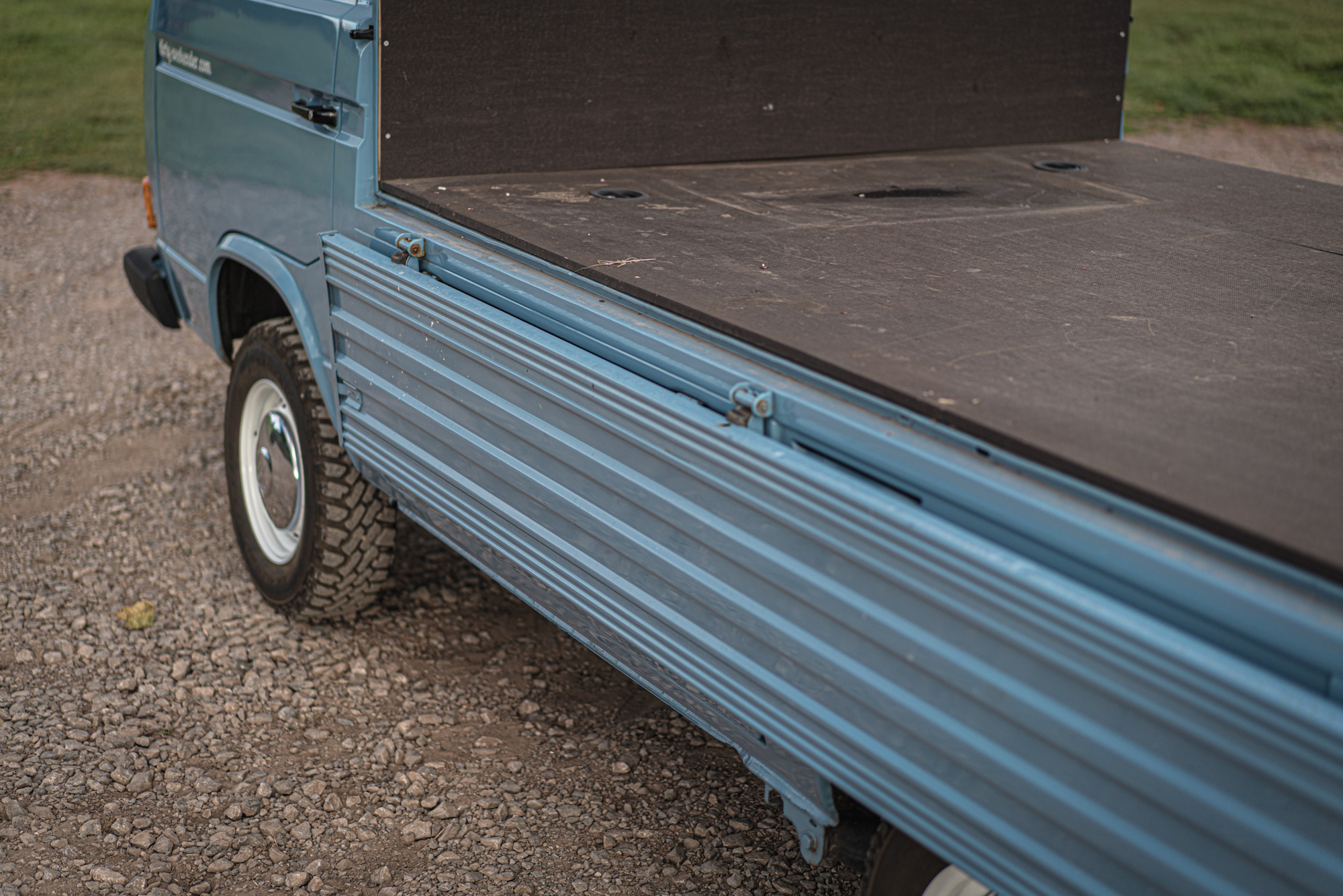 1987 VOLKSWAGEN T25 SINGLE CAB PICK-UP