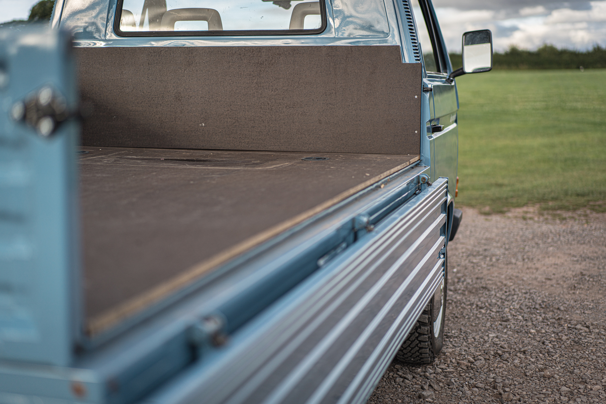 1987 VOLKSWAGEN T25 SINGLE CAB PICK-UP