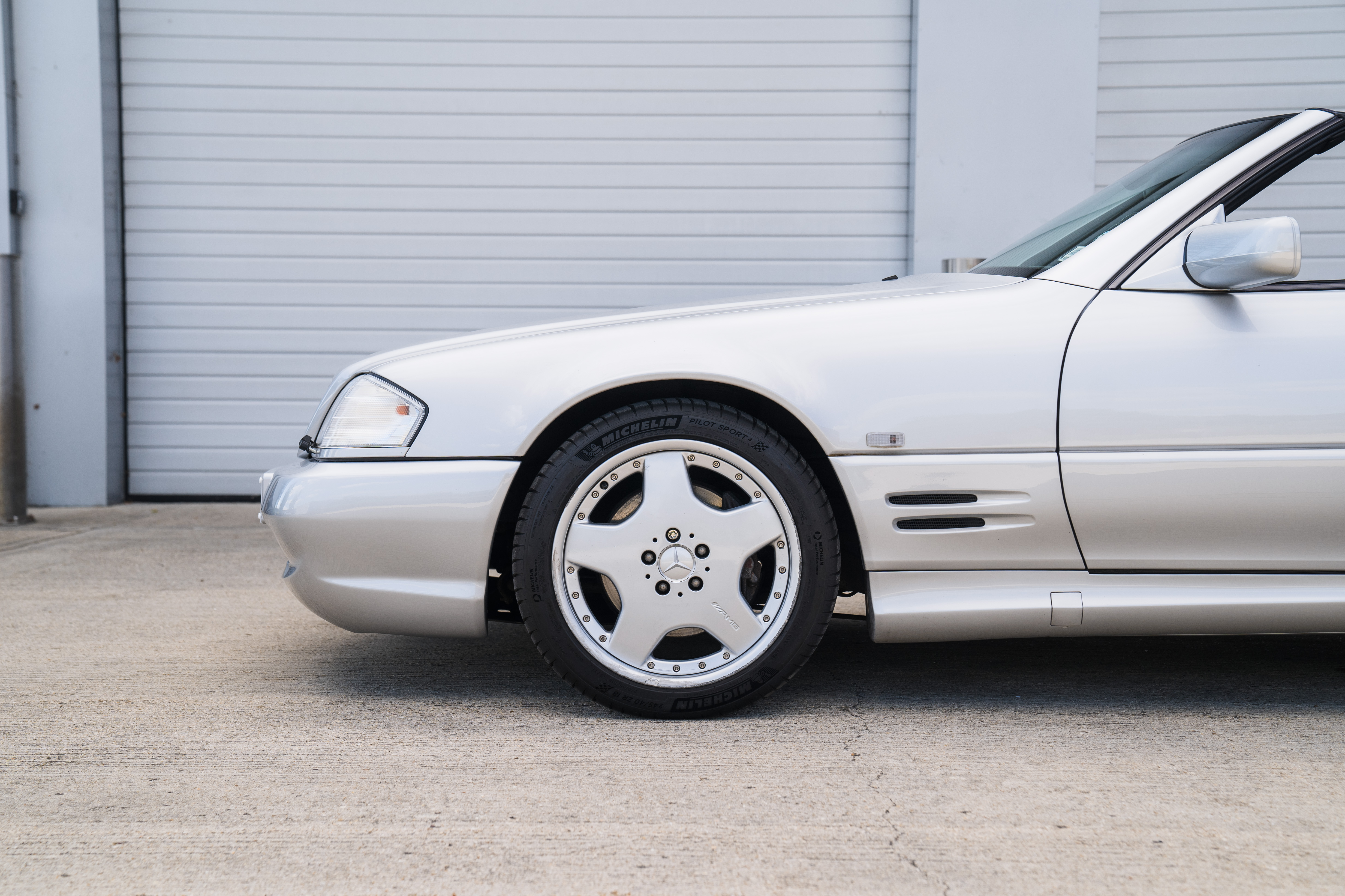 1997 MERCEDES-BENZ (R129) SL60 AMG