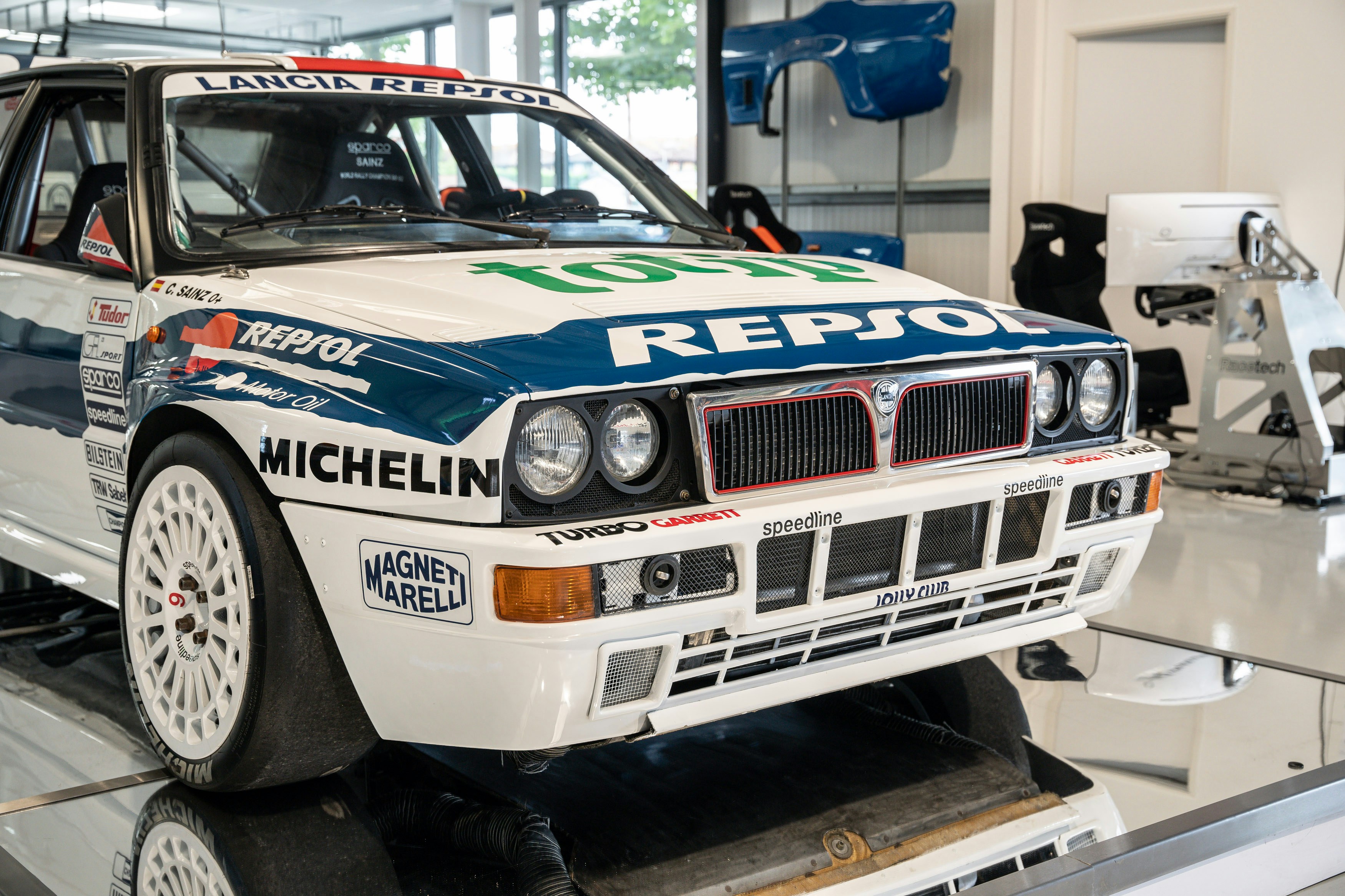 1991 LANCIA DELTA HF INTEGRALE - EX WORKS GROUP A RALLY CAR