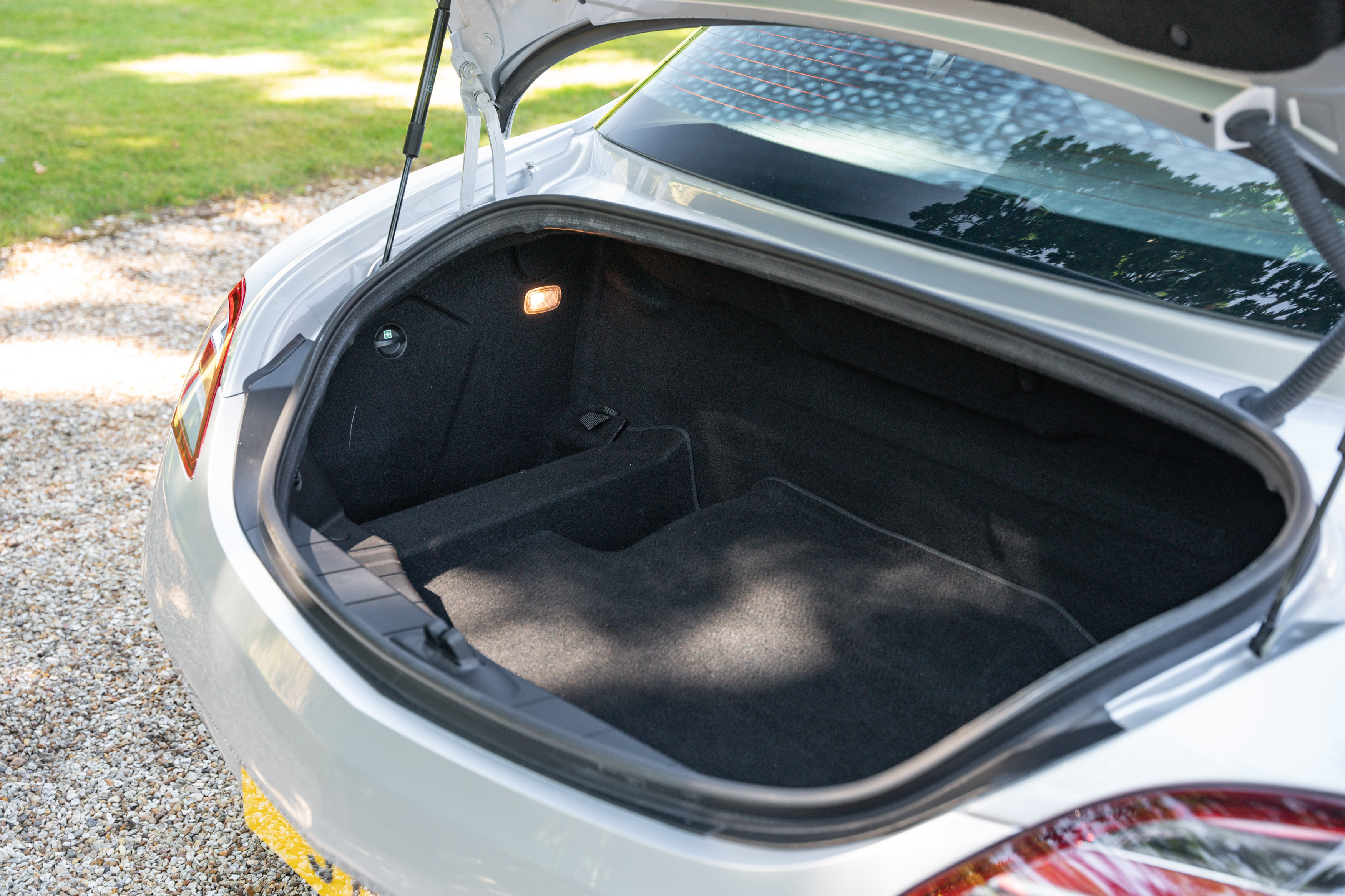 2011 MERCEDES-BENZ SLS AMG