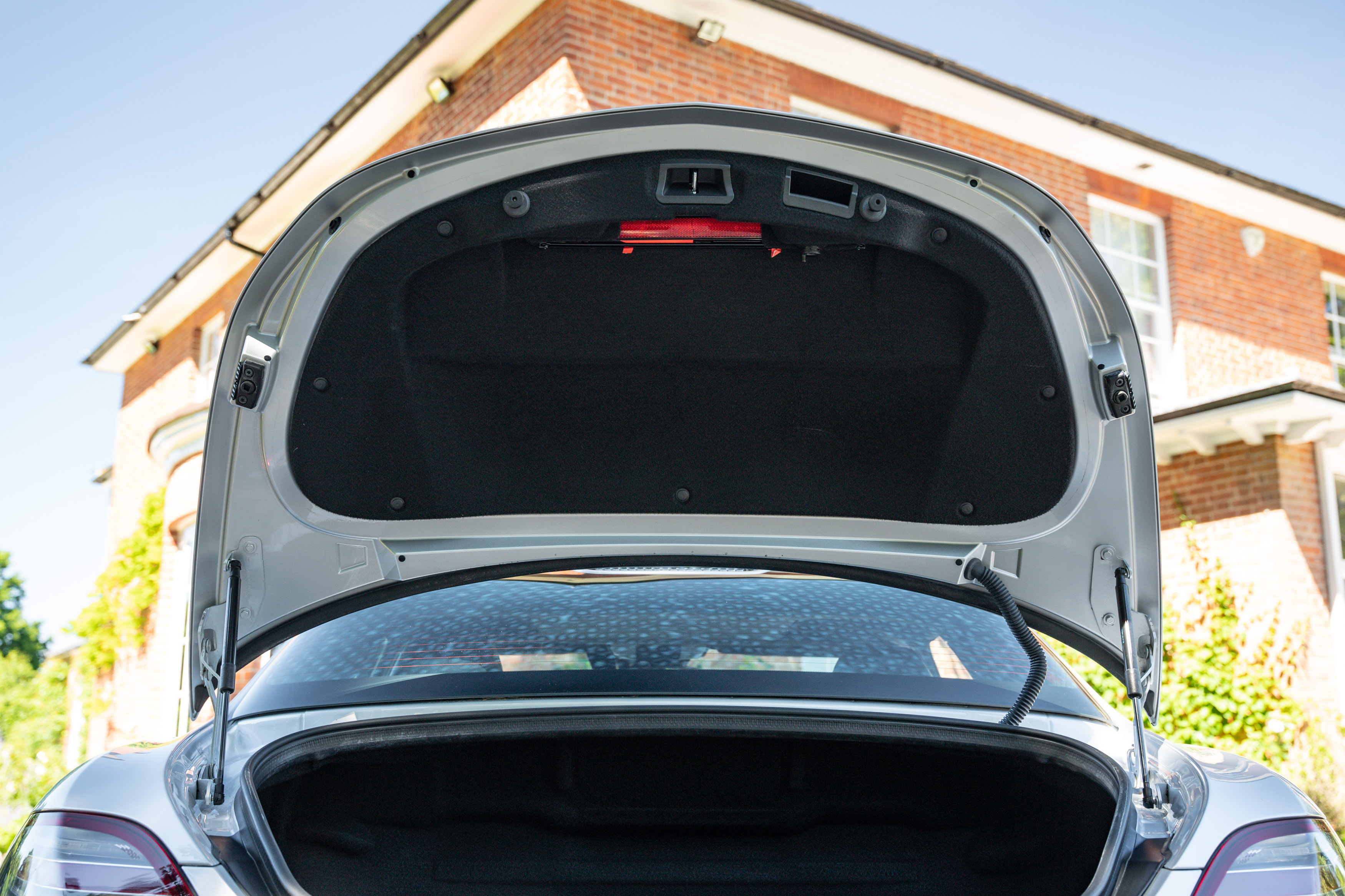 2011 MERCEDES-BENZ SLS AMG