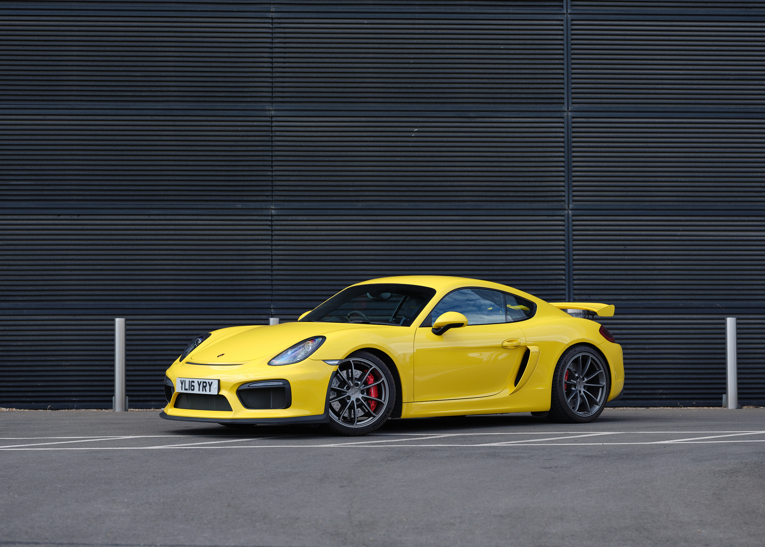 2016 PORSCHE (981) CAYMAN GT4 – CLUBSPORT PACKAGE