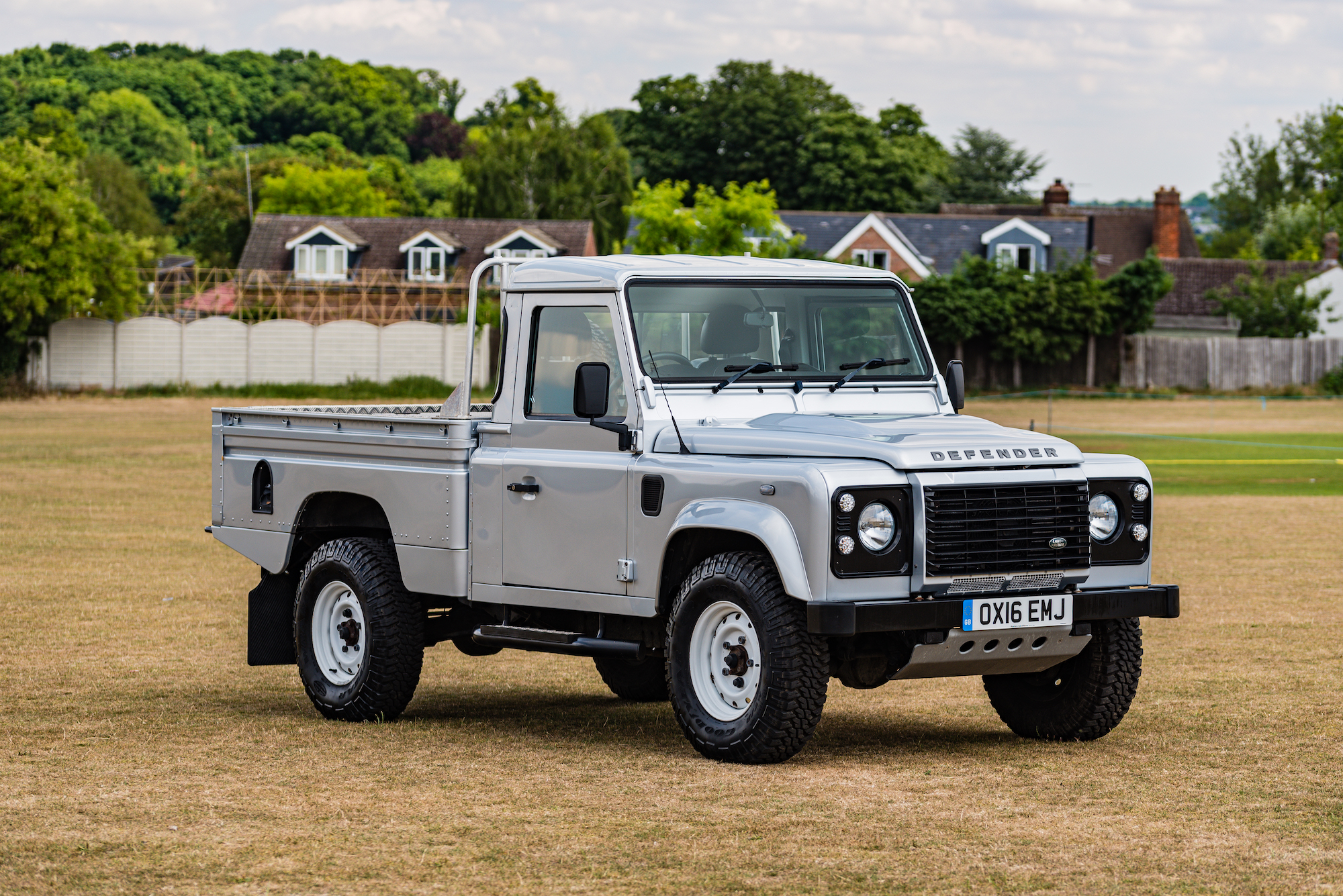 2016 LAND ROVER DEFENDER 110 SINGLE CAB PICK UP 'HIGH CAPACITY' - 4,573 ...