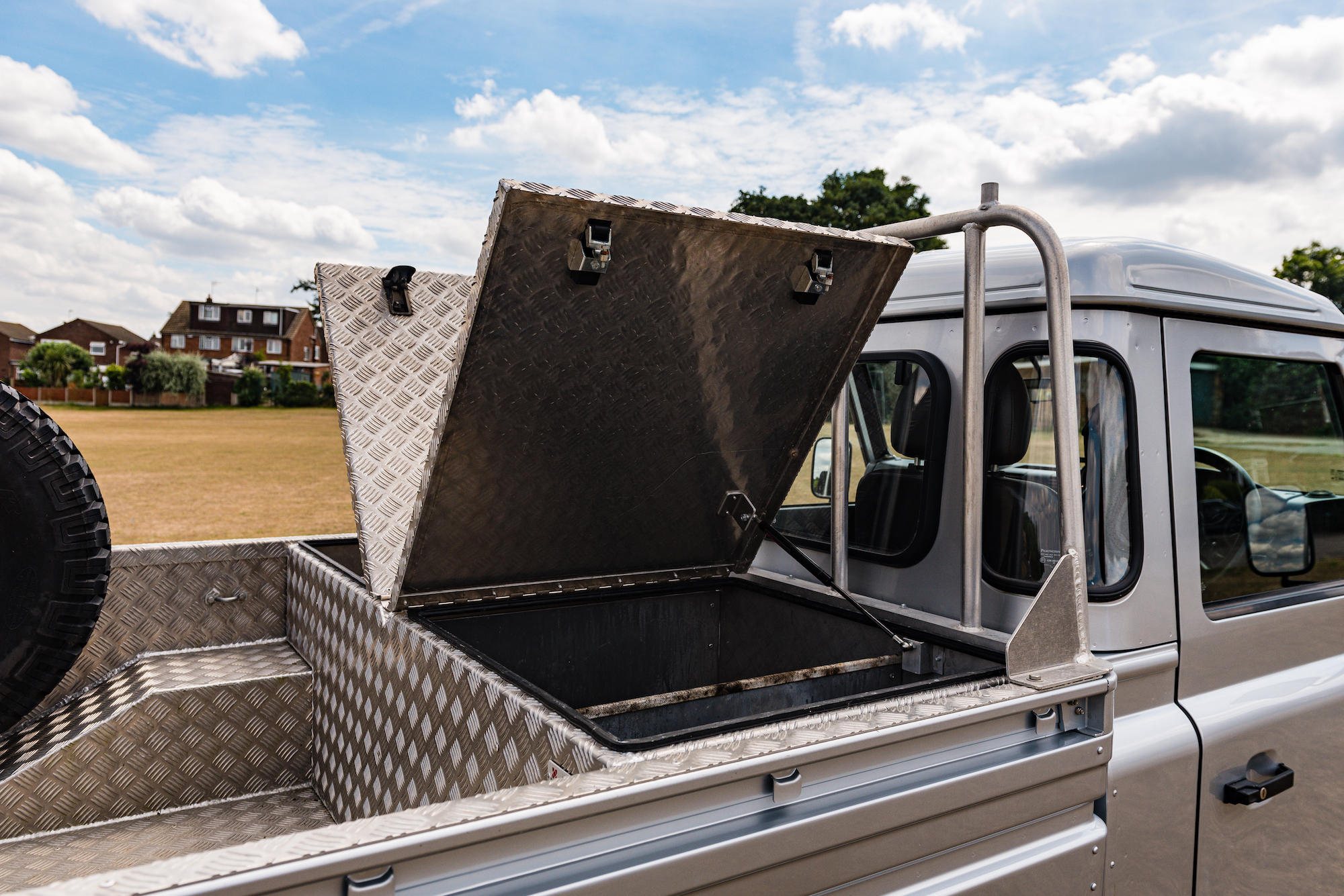 2016 LAND ROVER DEFENDER 110 SINGLE CAB PICK UP 'HIGH CAPACITY' - 4,573 ...