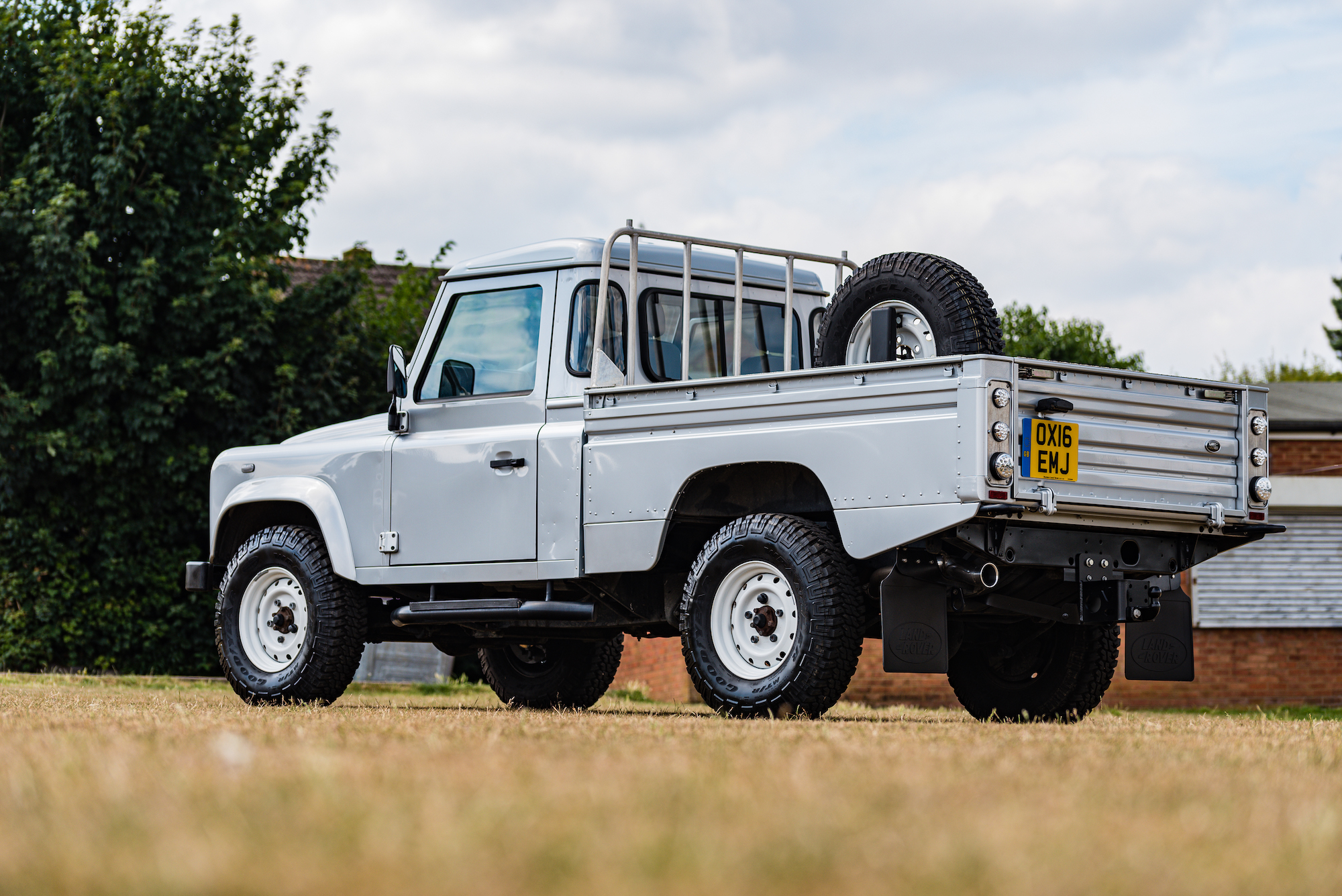 2016 LAND ROVER DEFENDER 110 SINGLE CAB PICK UP 'HIGH CAPACITY' - 4,573 ...