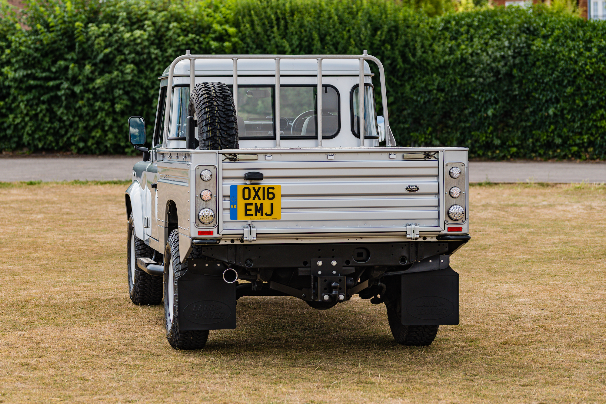 2016 LAND ROVER DEFENDER 110 SINGLE CAB PICK UP 'HIGH CAPACITY' - 4,573 ...