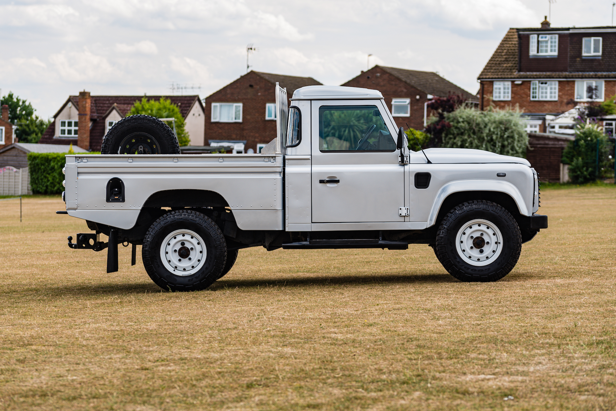 2016 LAND ROVER DEFENDER 110 SINGLE CAB PICK UP 'HIGH CAPACITY' - 4,573 ...