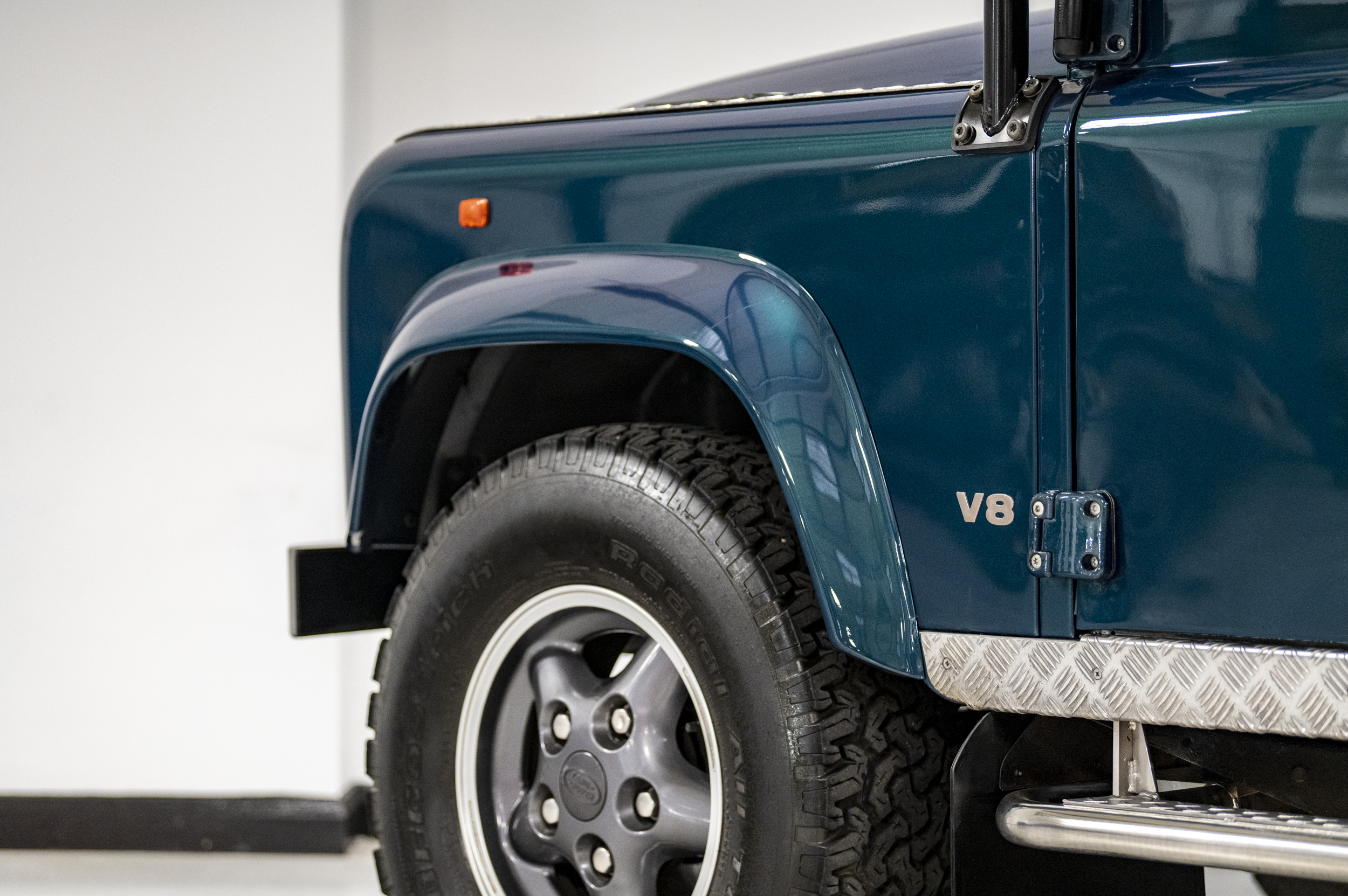 1998 LAND ROVER DEFENDER 90 50TH ANNIVERSARY - 15,955 MILES