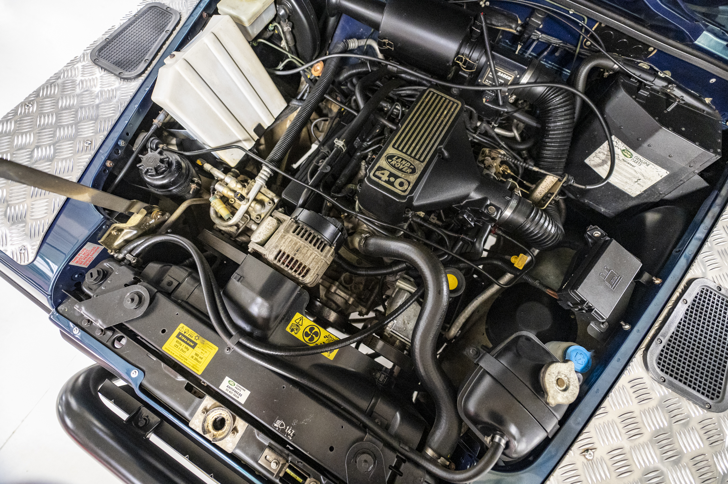 1998 LAND ROVER DEFENDER 90 50TH ANNIVERSARY - 15,955 MILES