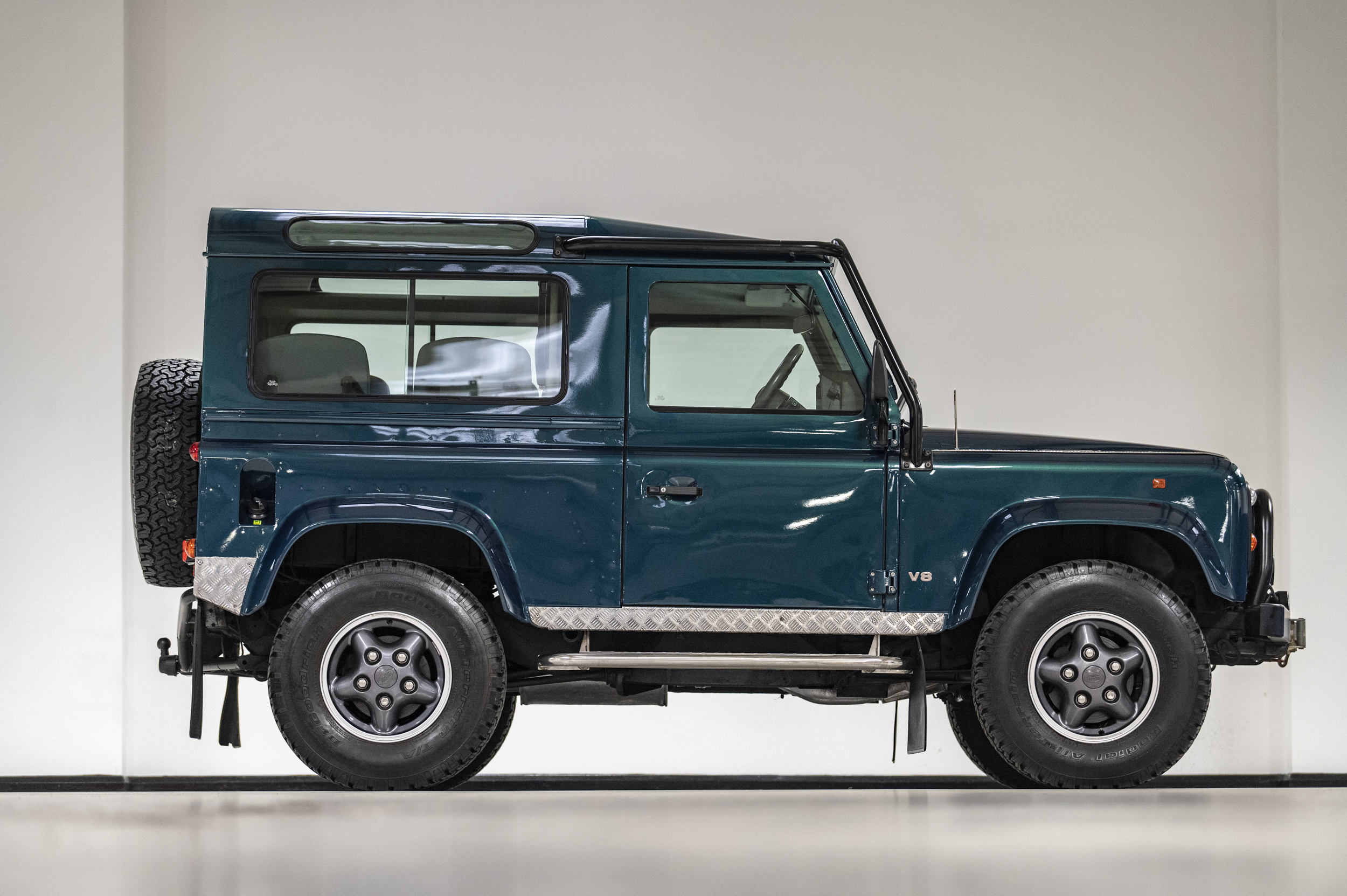 1998 LAND ROVER DEFENDER 90 50TH ANNIVERSARY - 15,955 MILES
