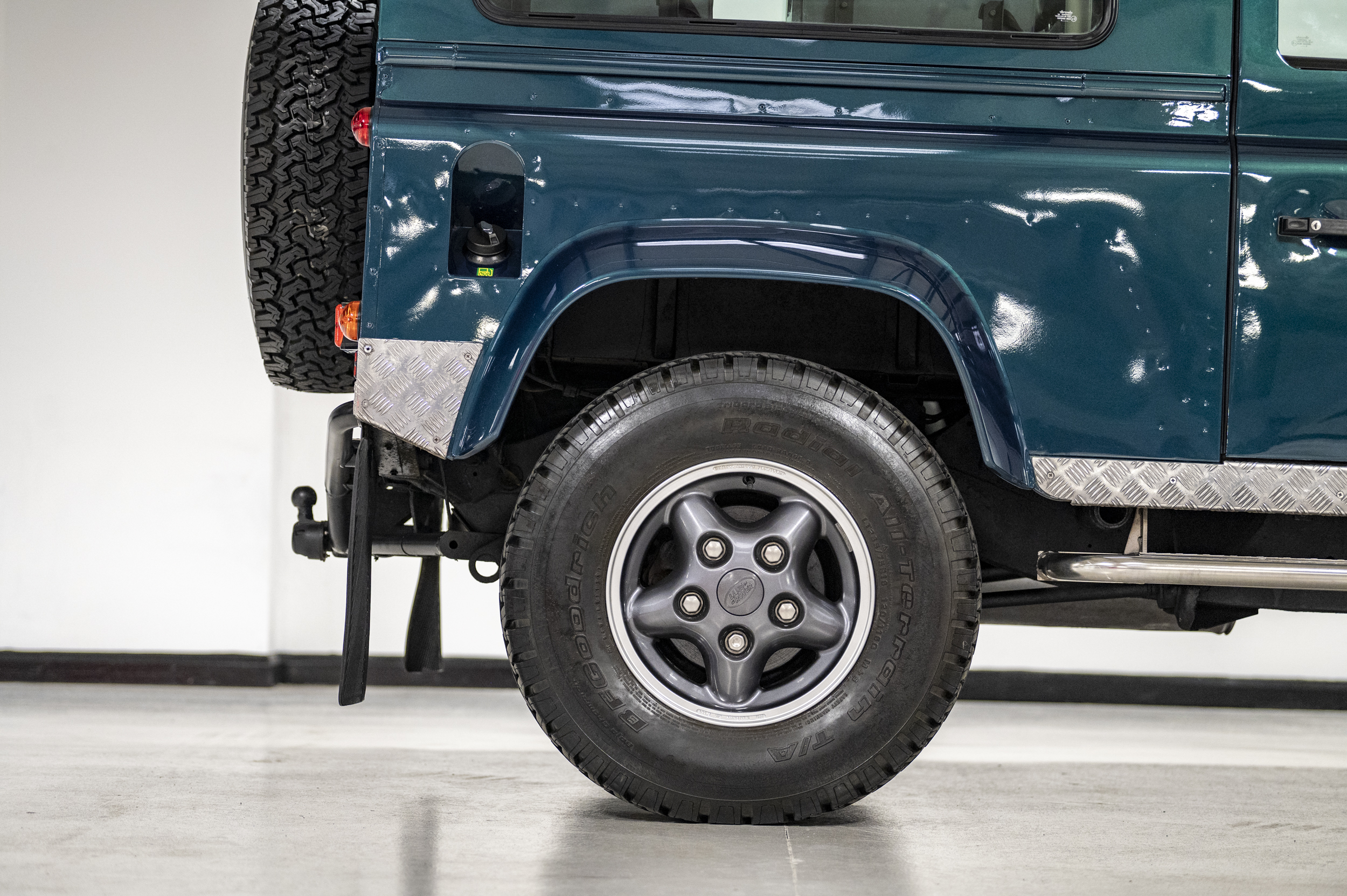 1998 LAND ROVER DEFENDER 90 50TH ANNIVERSARY - 15,955 MILES