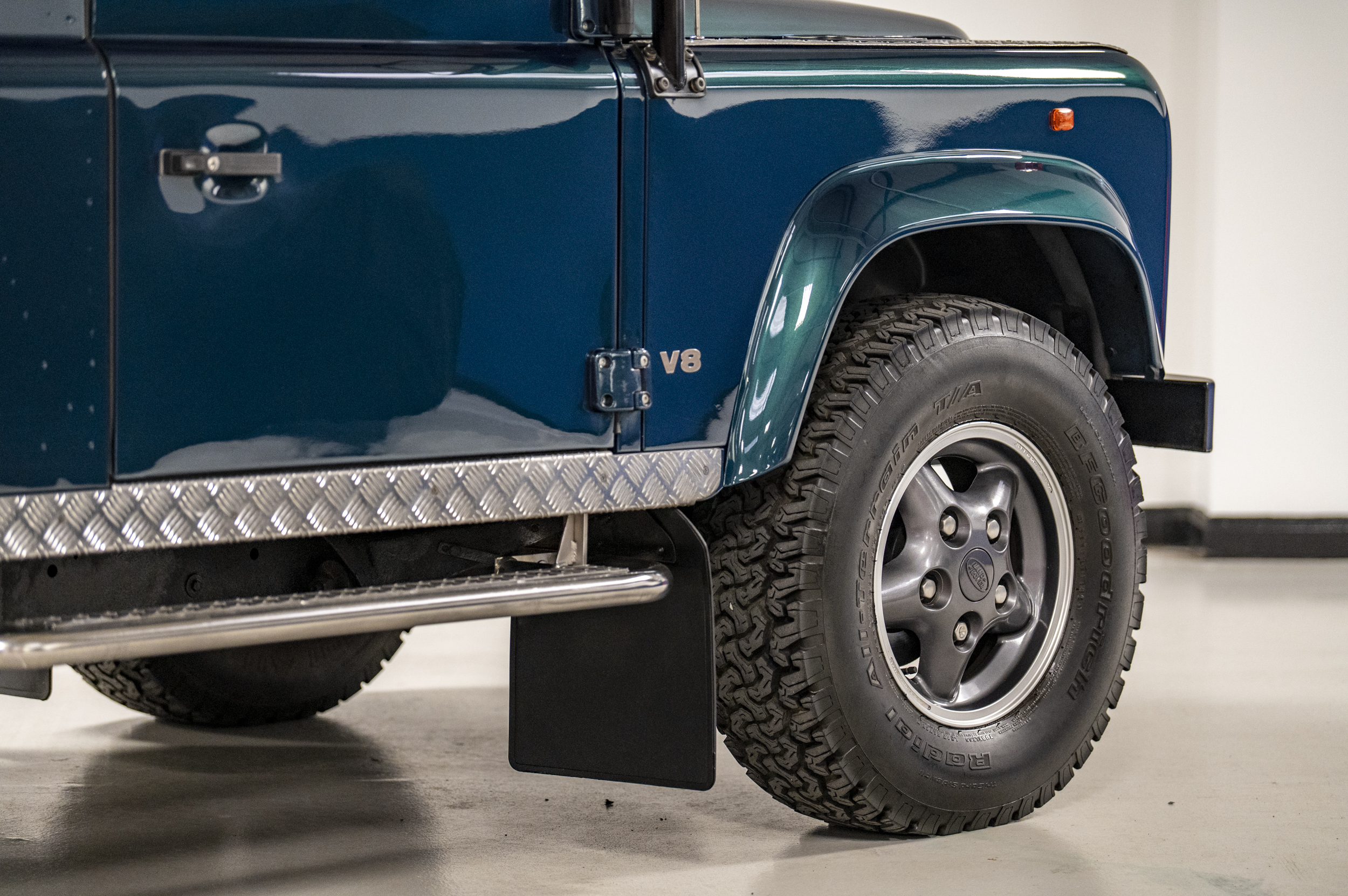 1998 LAND ROVER DEFENDER 90 50TH ANNIVERSARY - 15,955 MILES