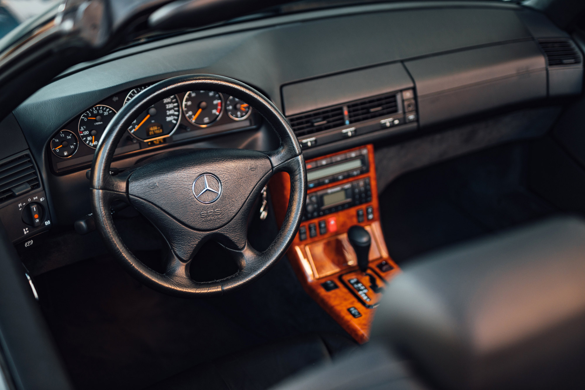 1999 MERCEDES-BENZ (R129) SL500