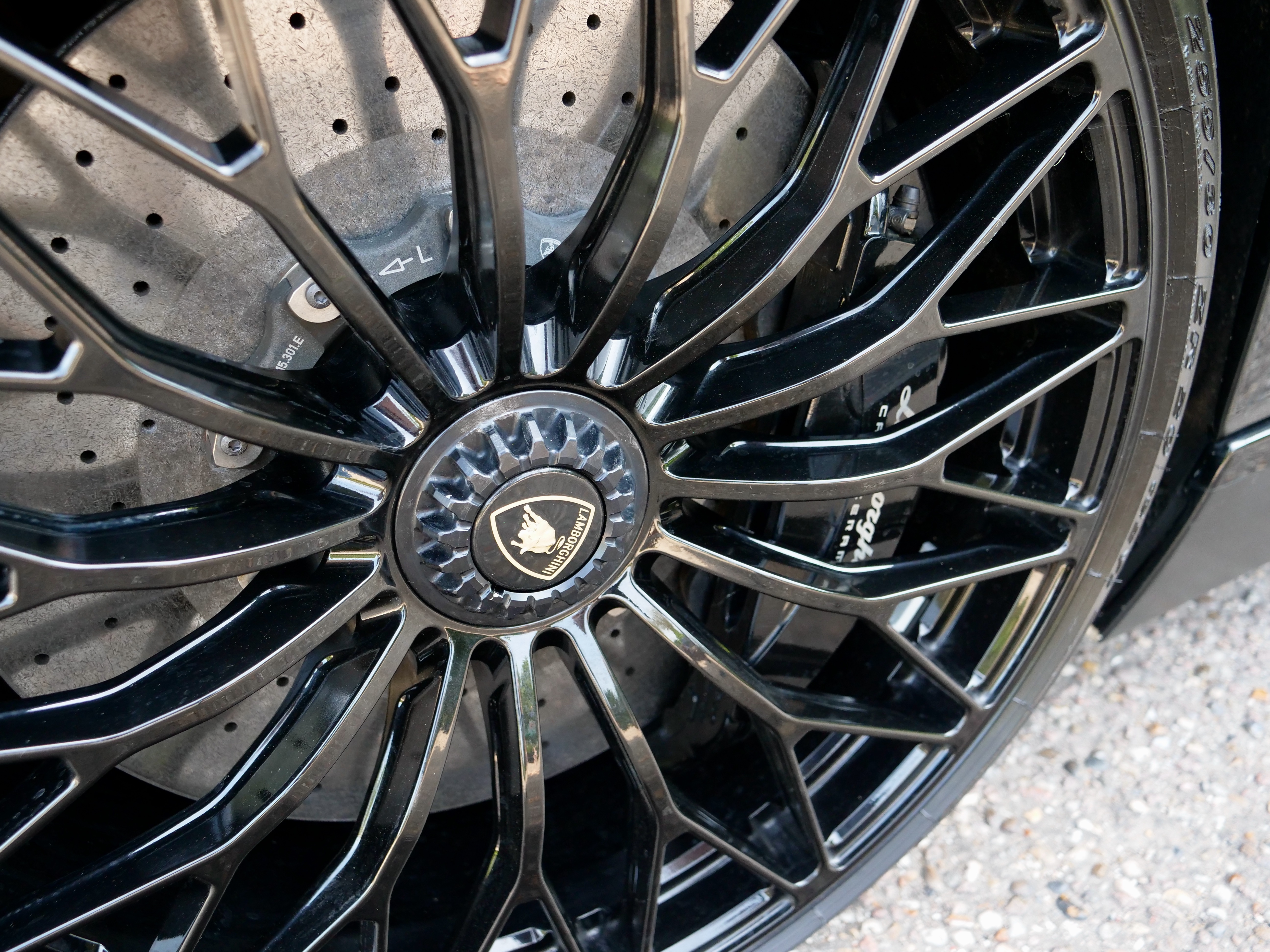 2015 LAMBORGHINI AVENTADOR LP750-4 SV