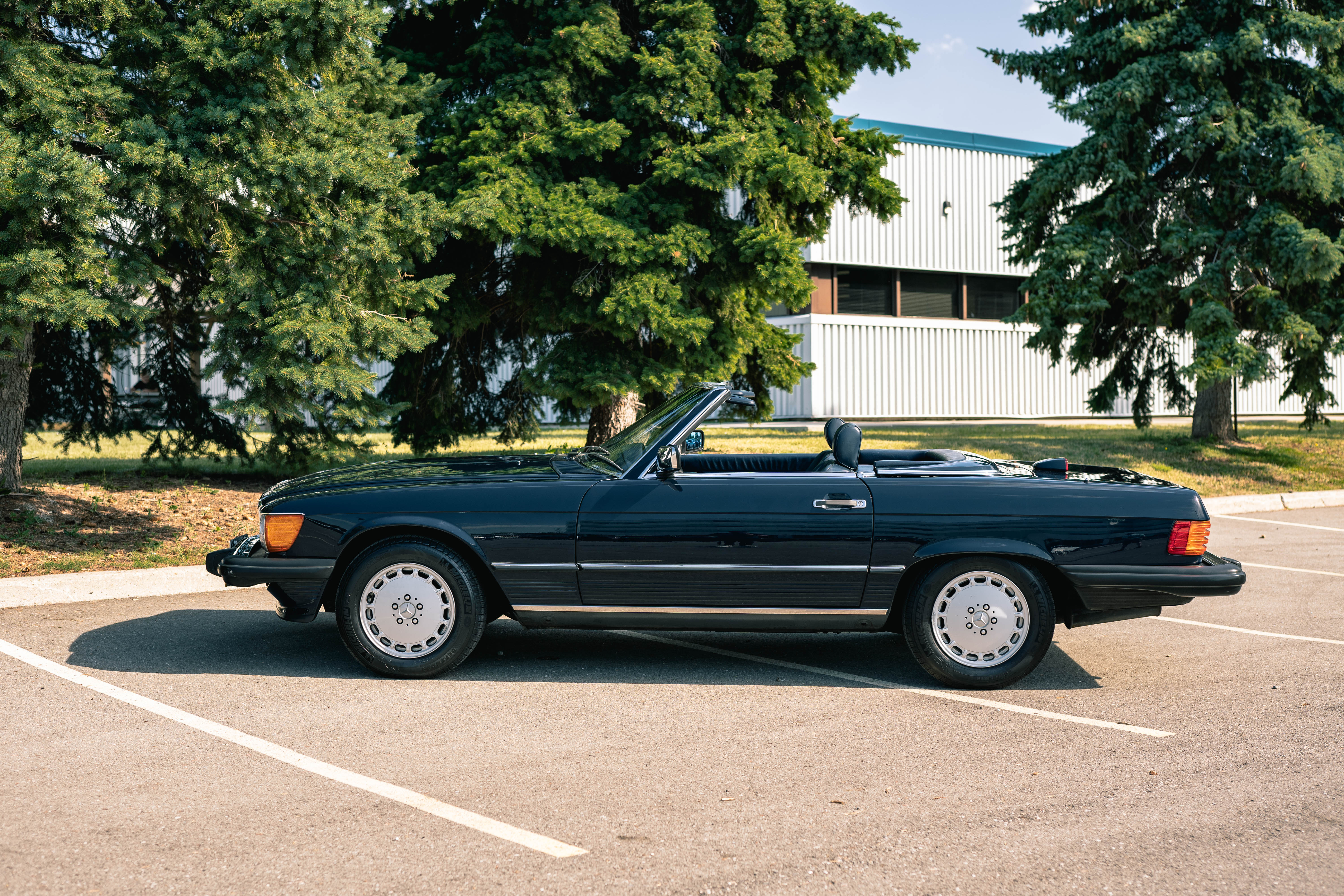 1987 MERCEDES-BENZ (R107) 560 SL for sale in Oakville, ON, Canada