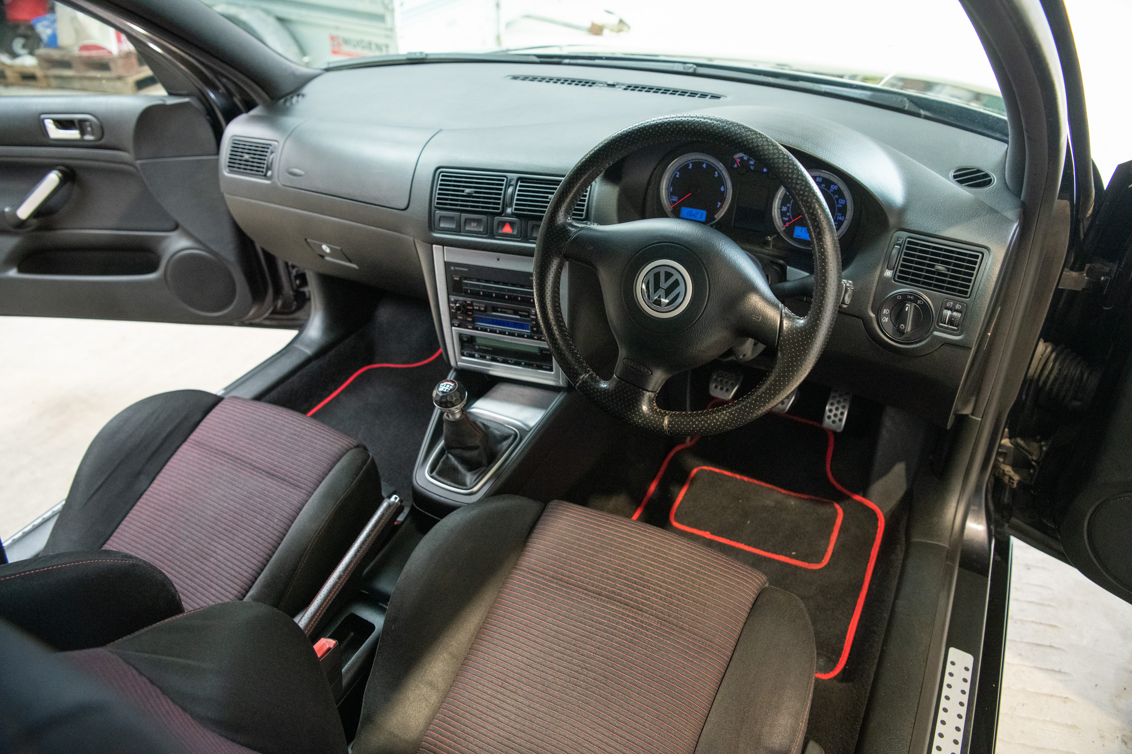 2002 VOLKSWAGEN GOLF (MK4) GTI 25TH ANNIVERSARY EDITION