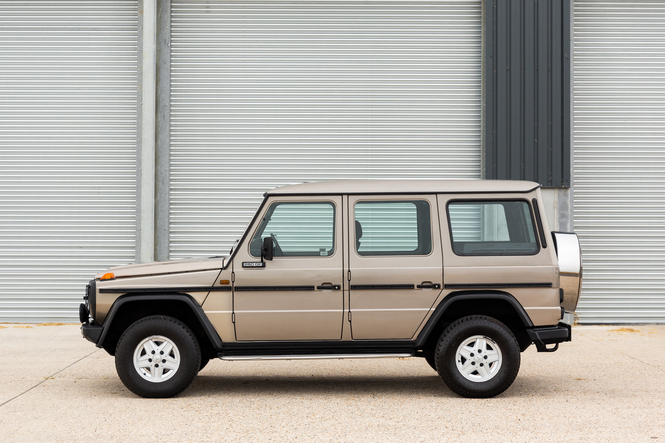 1988 MERCEDES-BENZ (W460) 280GE LWB