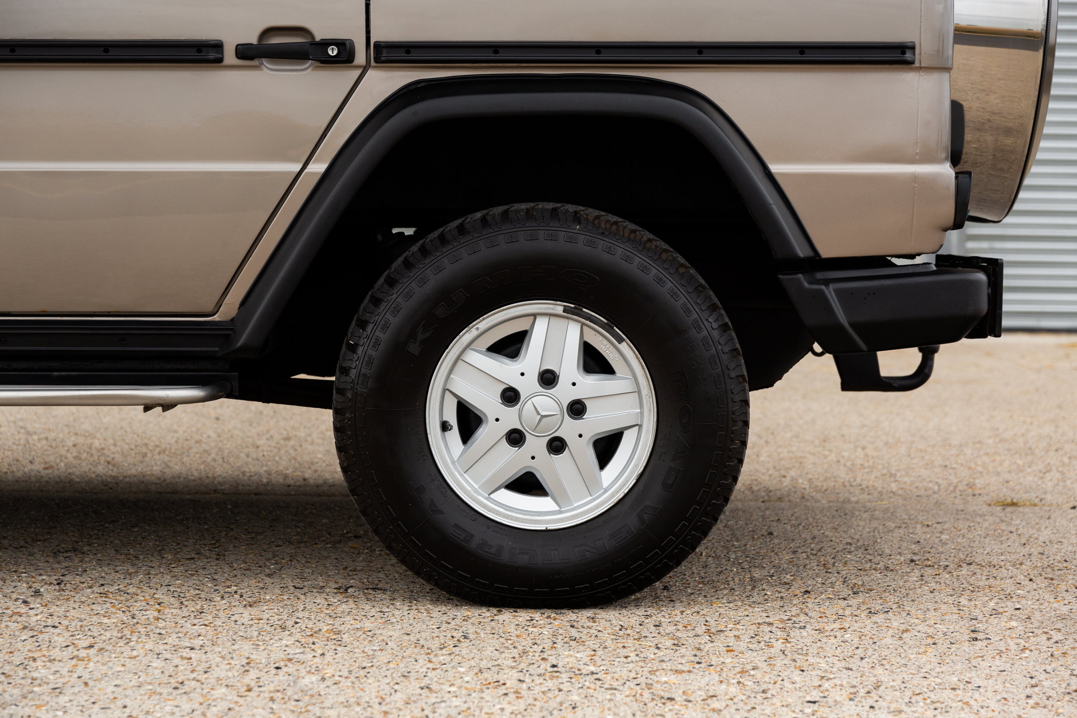 1988 MERCEDES-BENZ (W460) 280GE LWB