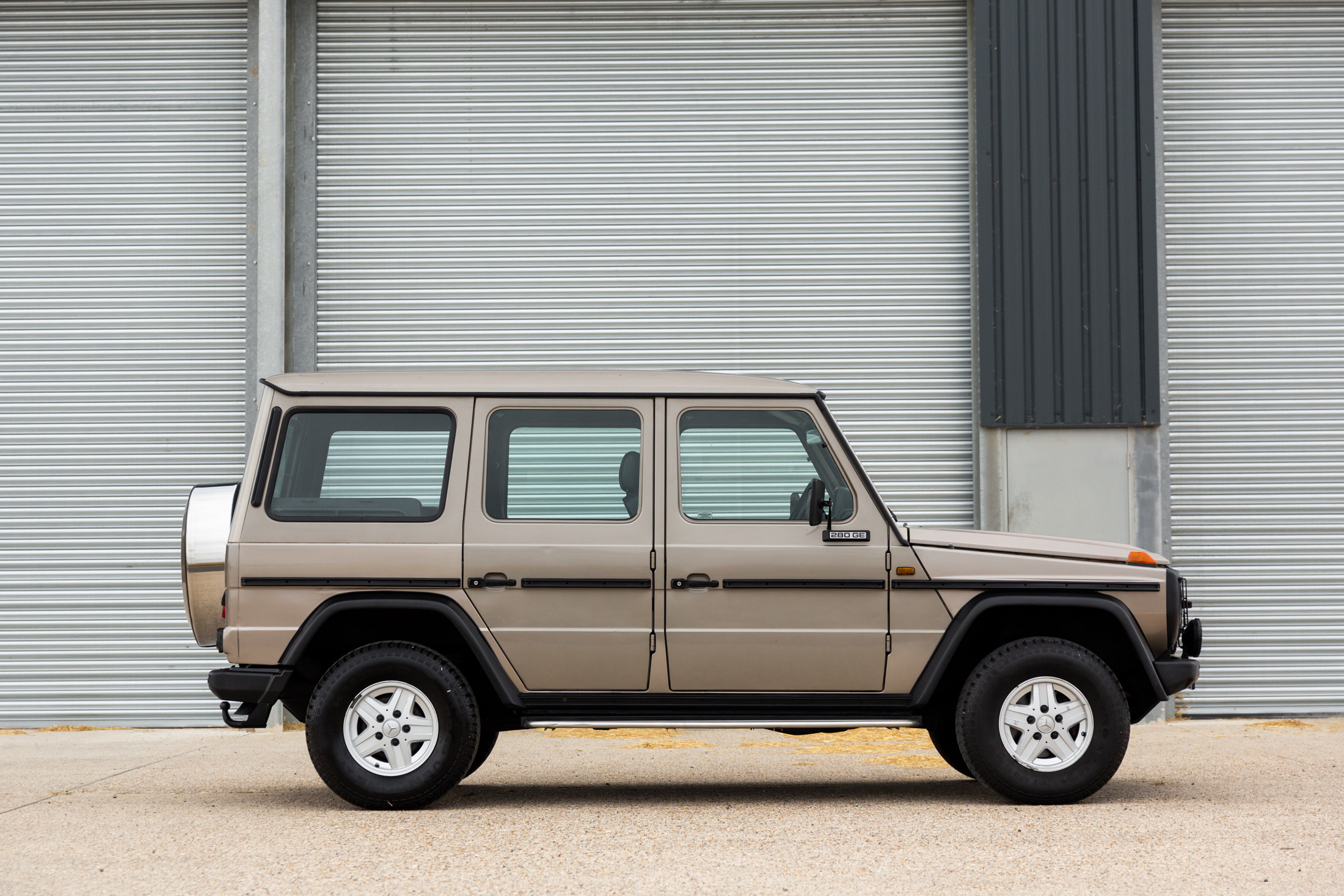 1988 MERCEDES-BENZ (W460) 280GE LWB