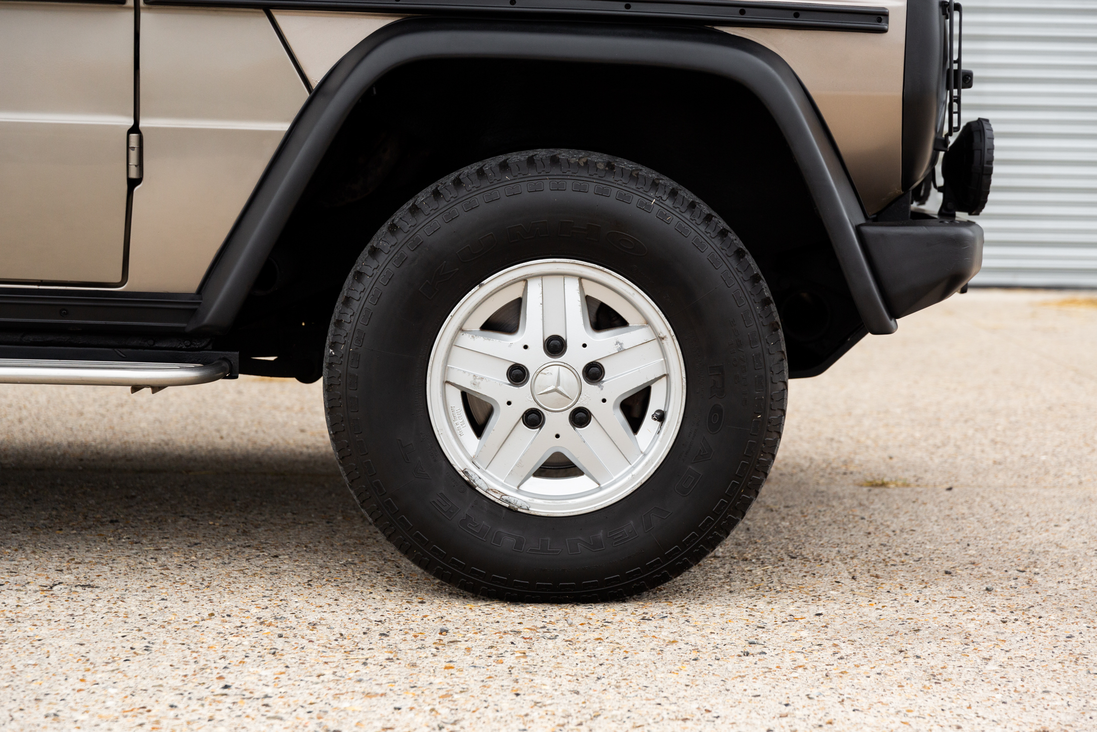 1988 MERCEDES-BENZ (W460) 280GE LWB