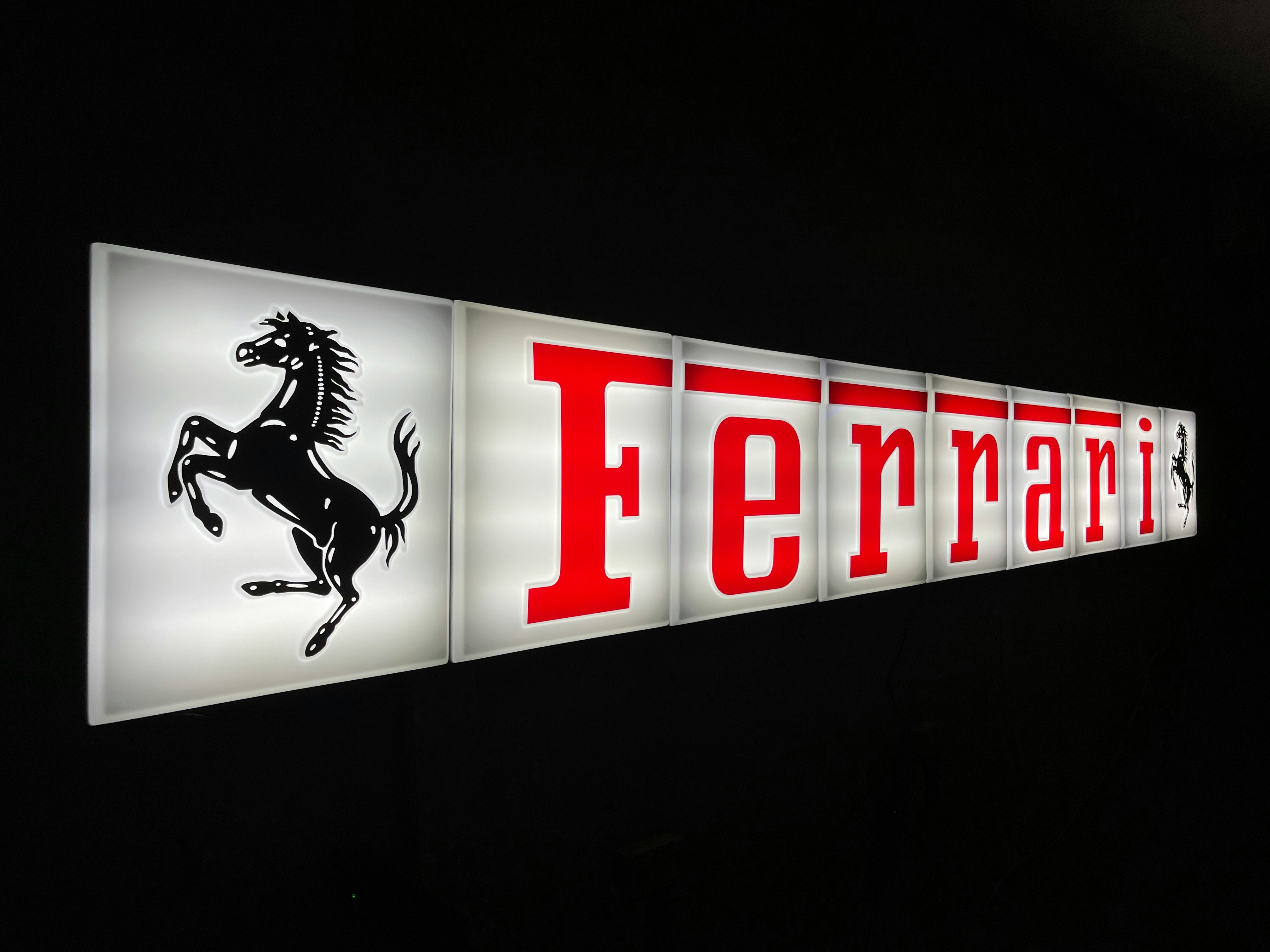 LARGE FERRARI ILLUMINATED SIGN