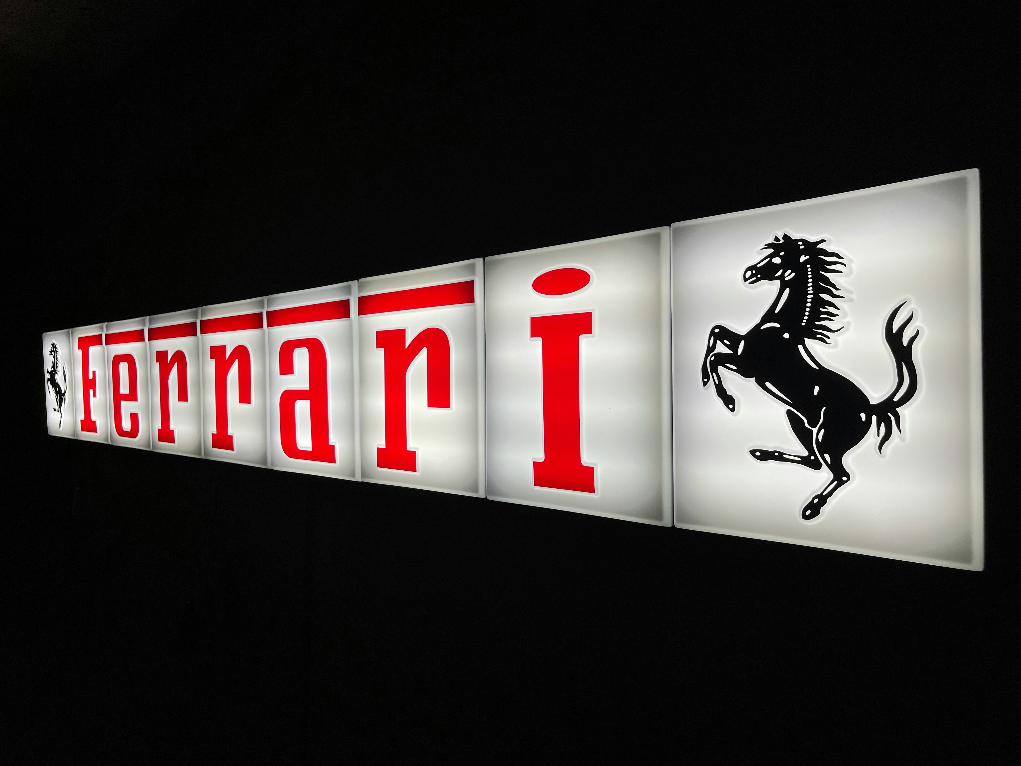 LARGE FERRARI ILLUMINATED SIGN