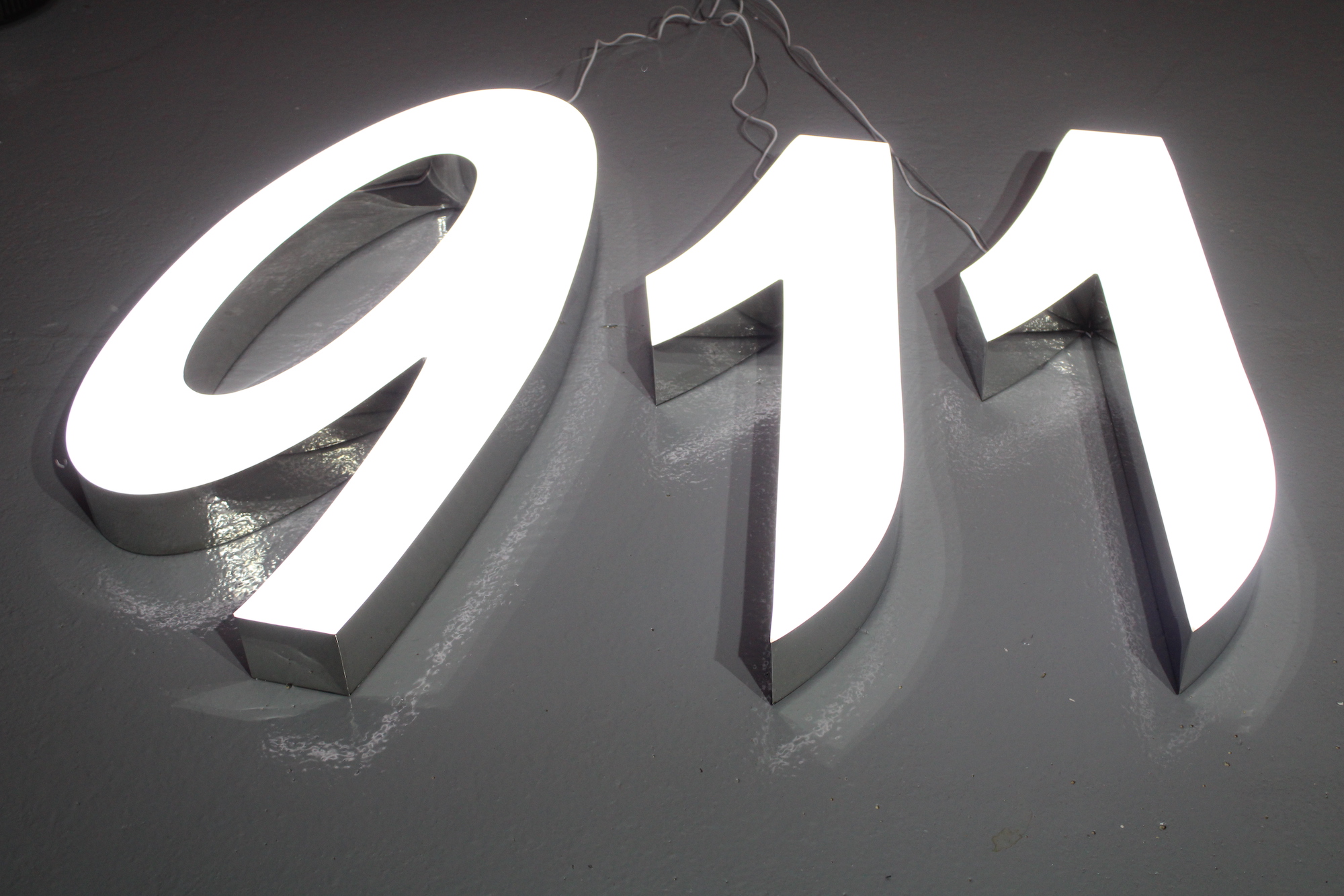 PORSCHE 911 ILLUMINATED SIGN