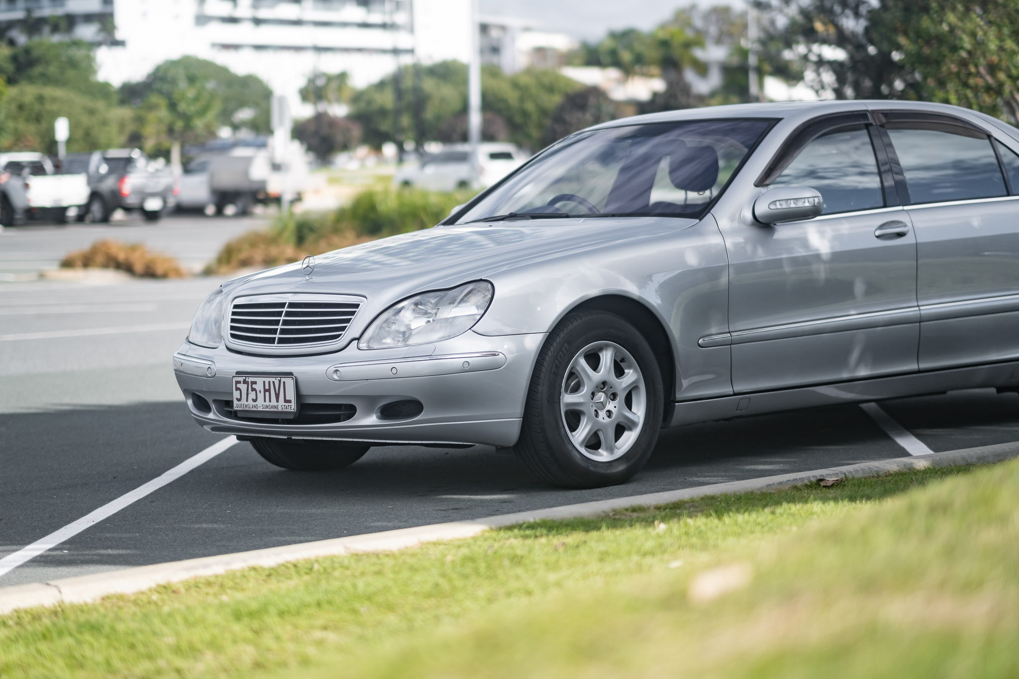 2001 MERCEDES-BENZ (W220) S500 L