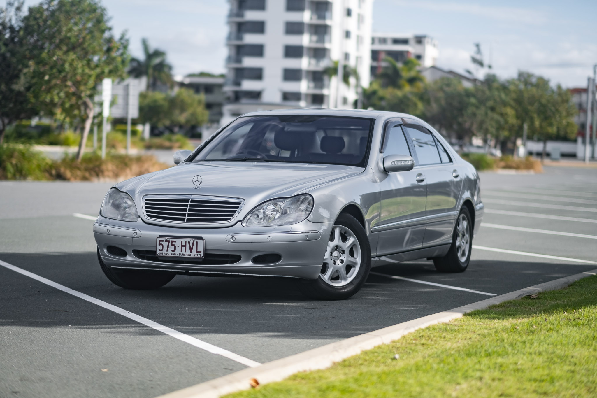 2001 MERCEDES-BENZ (W220) S500 L