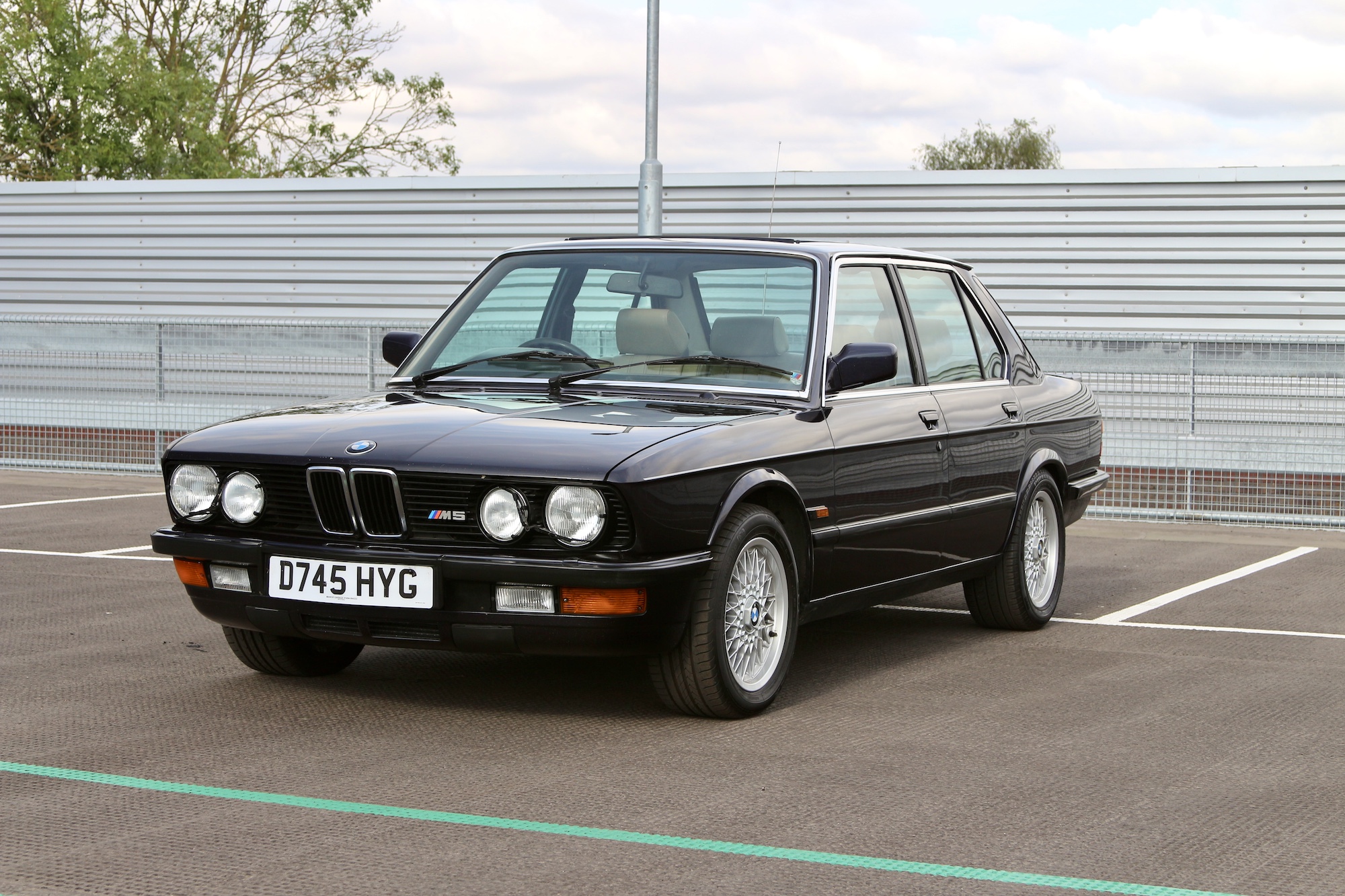 1986 BMW (E28) M5