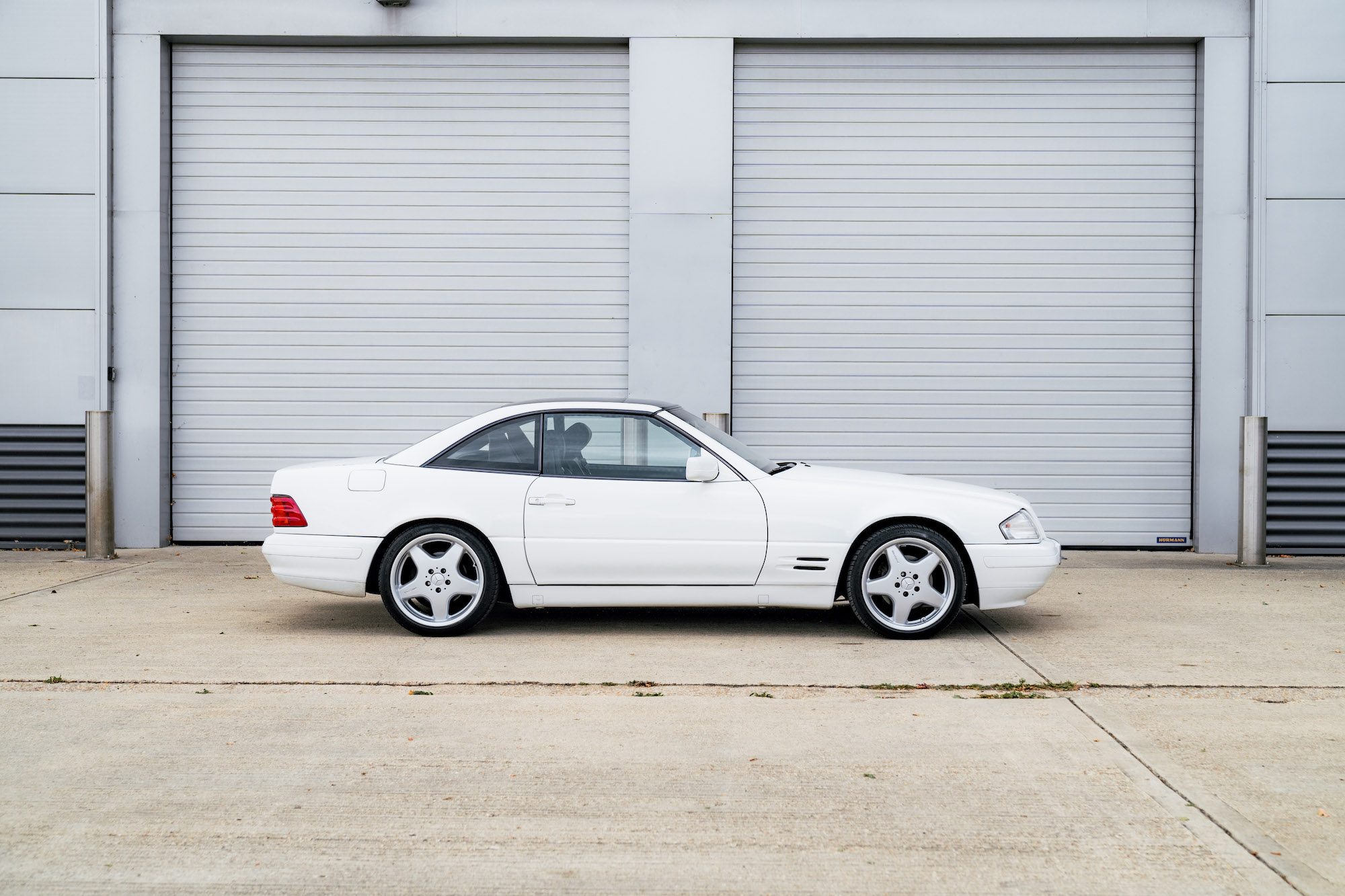 1996 MERCEDES-BENZ (R129) SL320