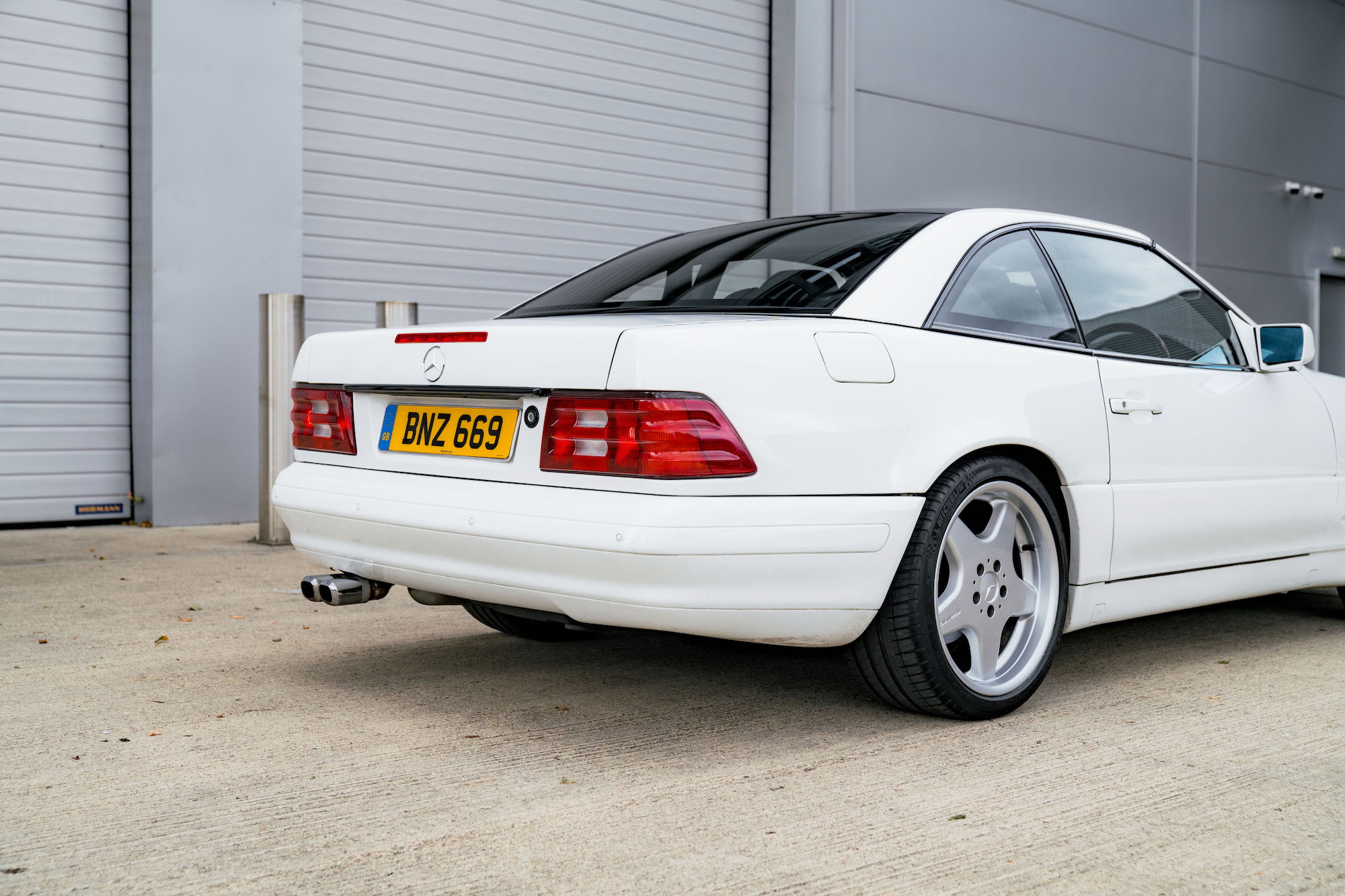 1996 MERCEDES-BENZ (R129) SL320