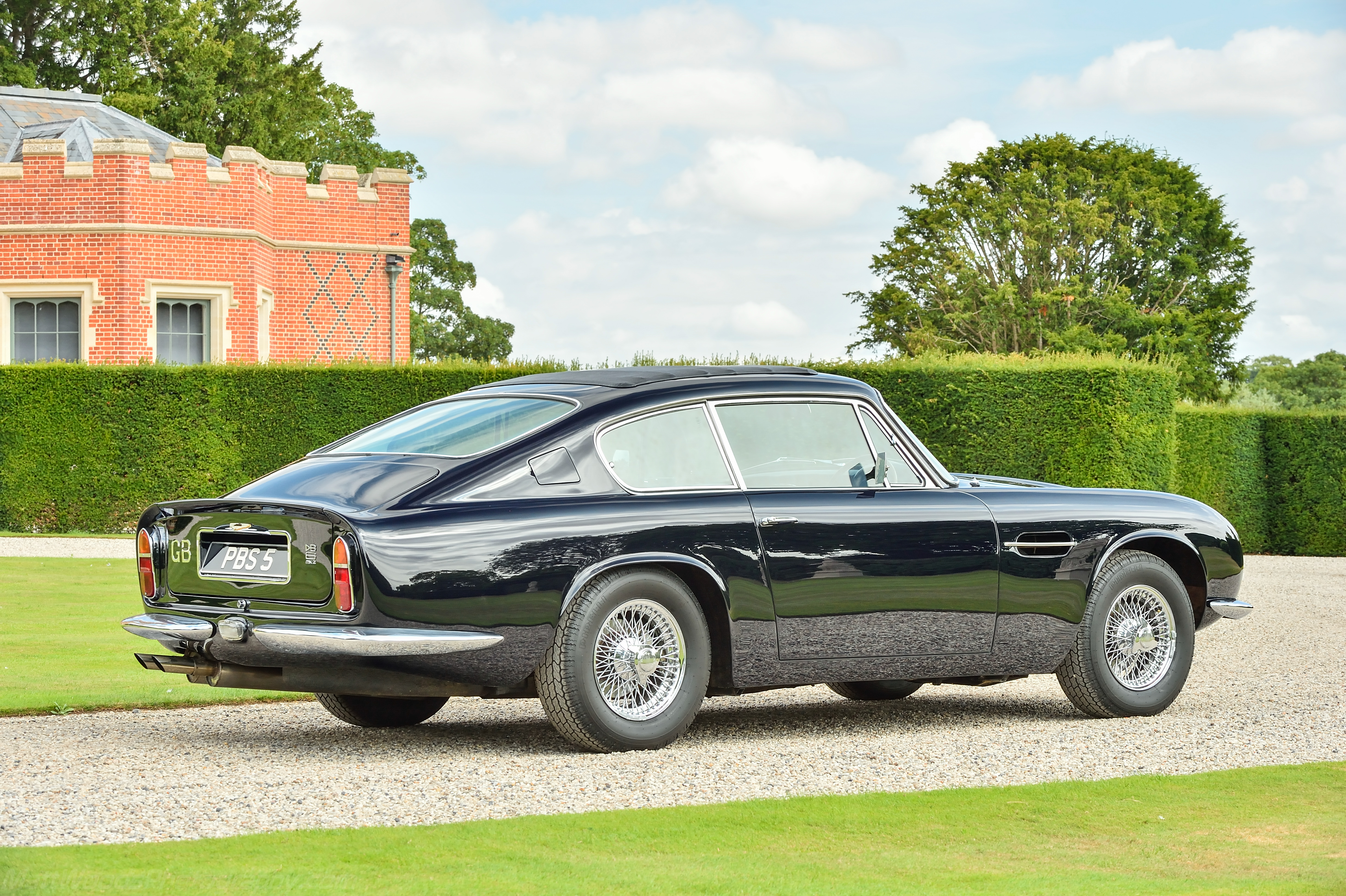 1970 ASTON MARTIN DB6 MK2
