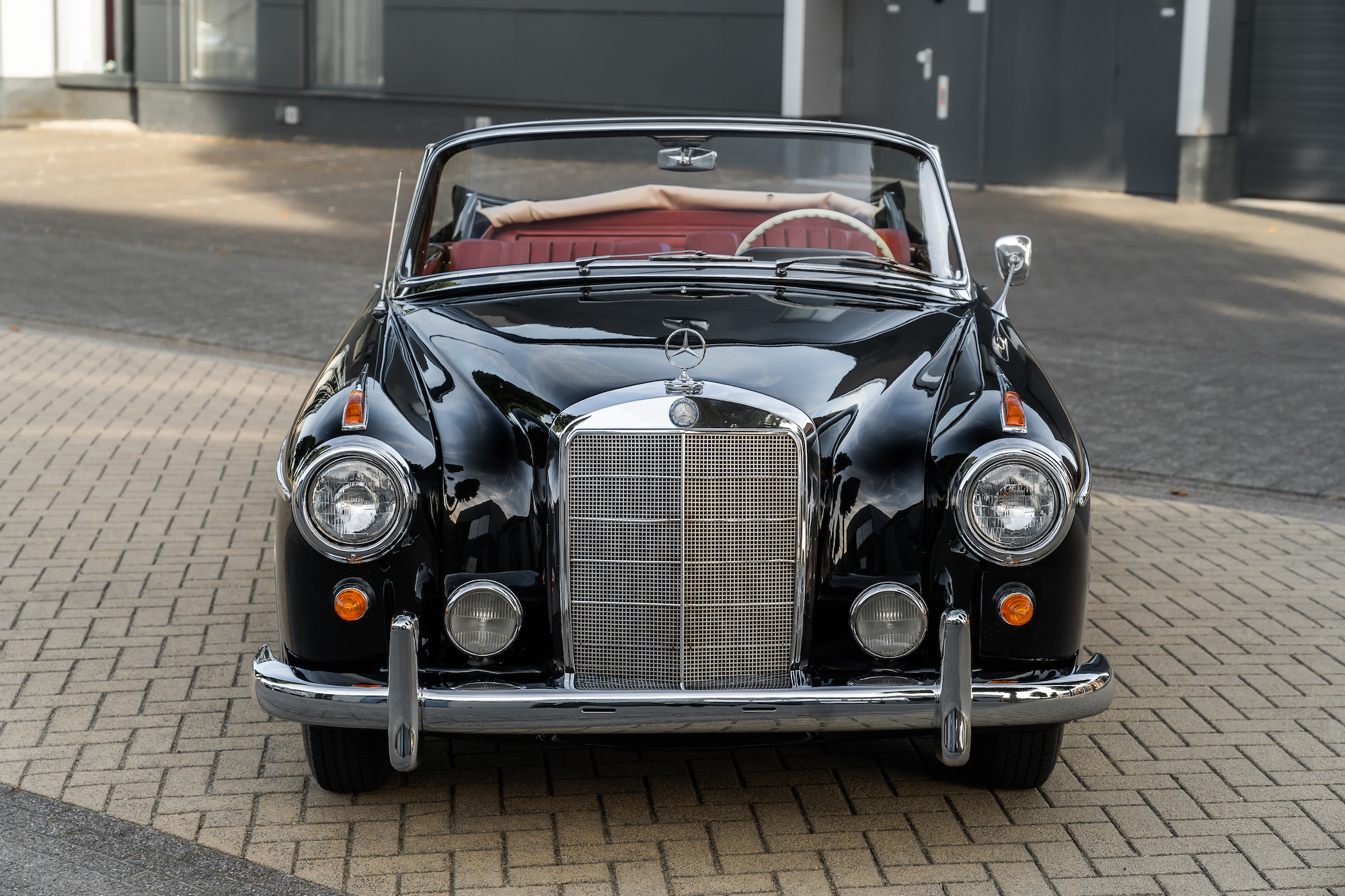 Mercedes Benz W128