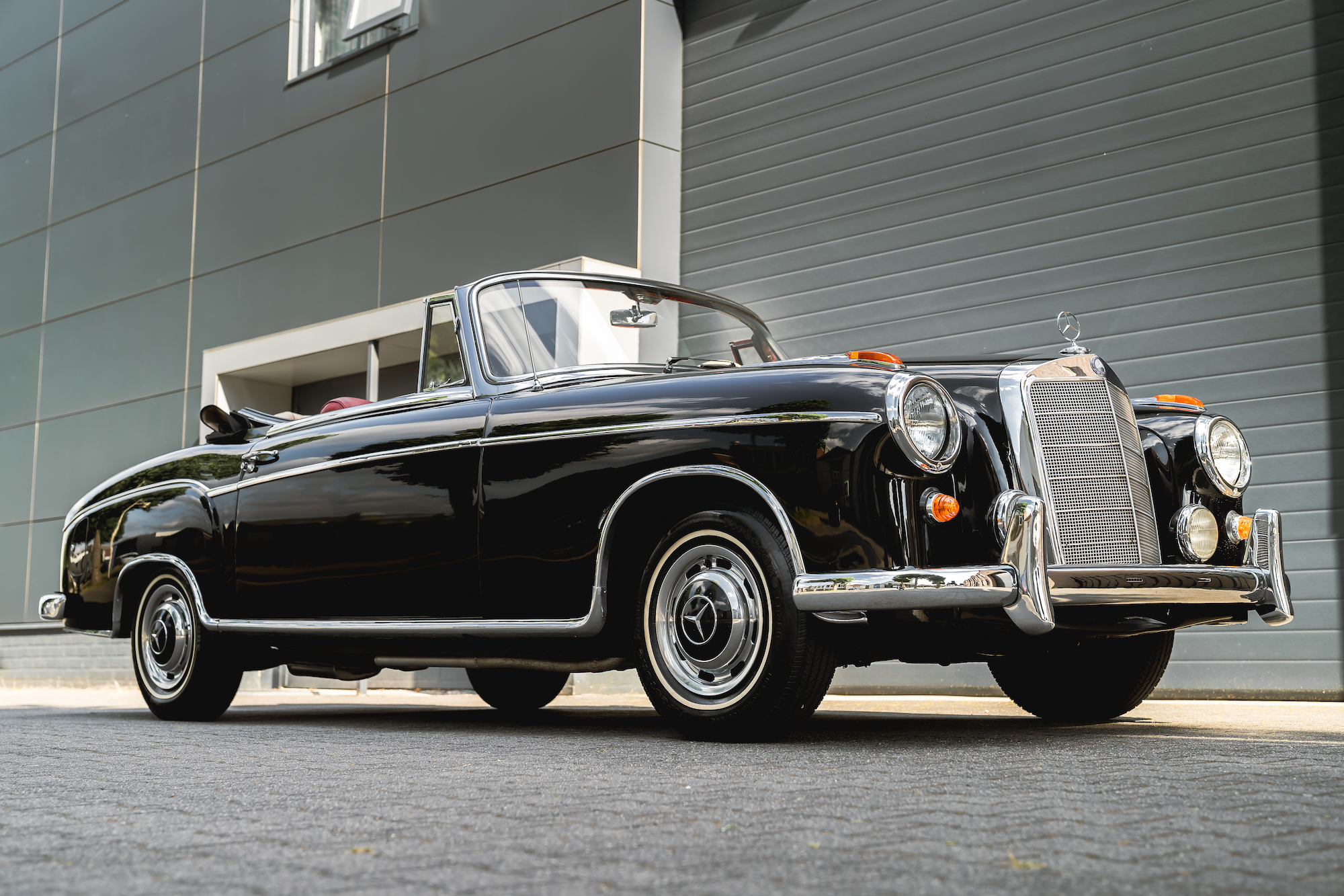 Mercedes Benz W128