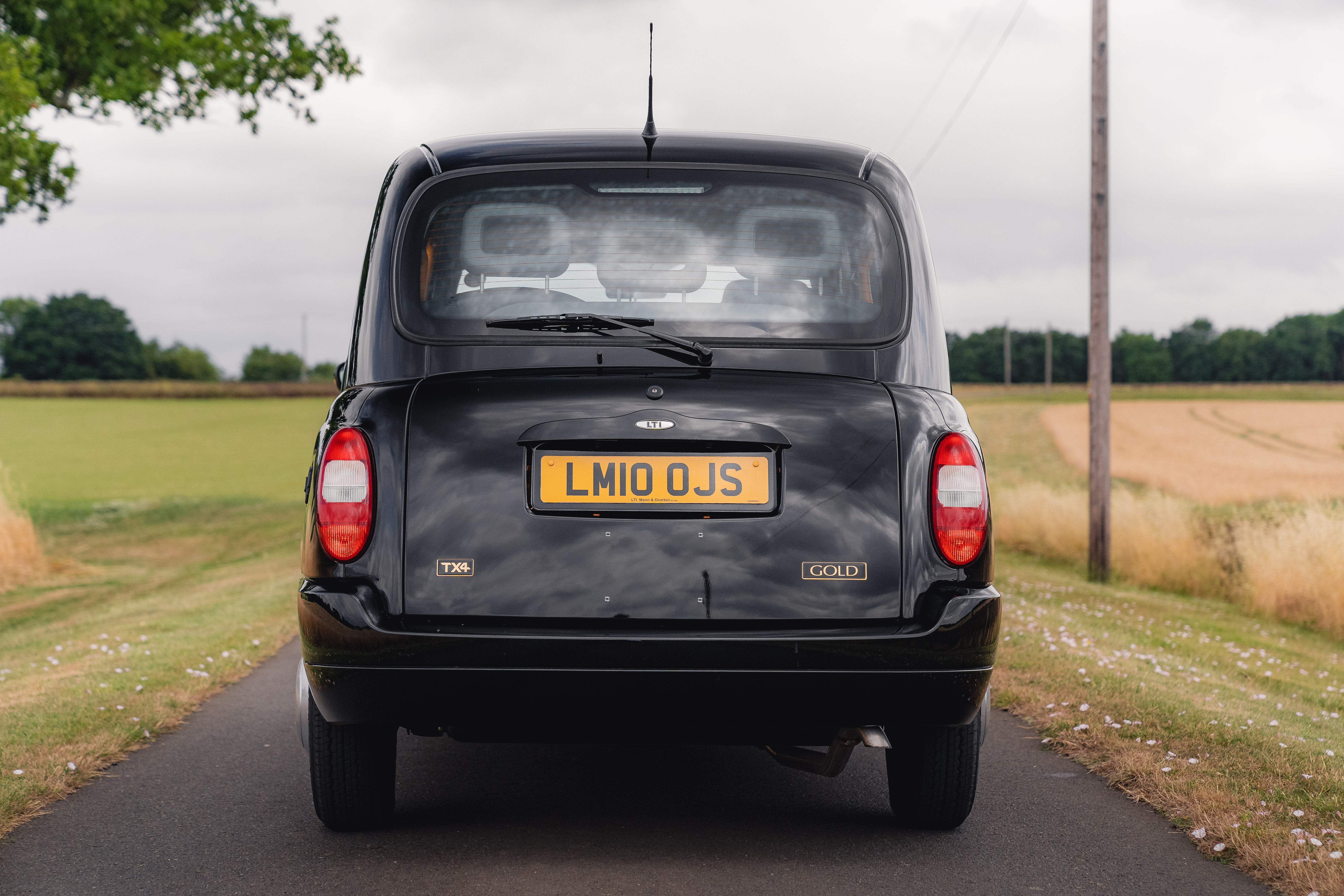 2010 LTI TX4 GOLD - 566 MILES