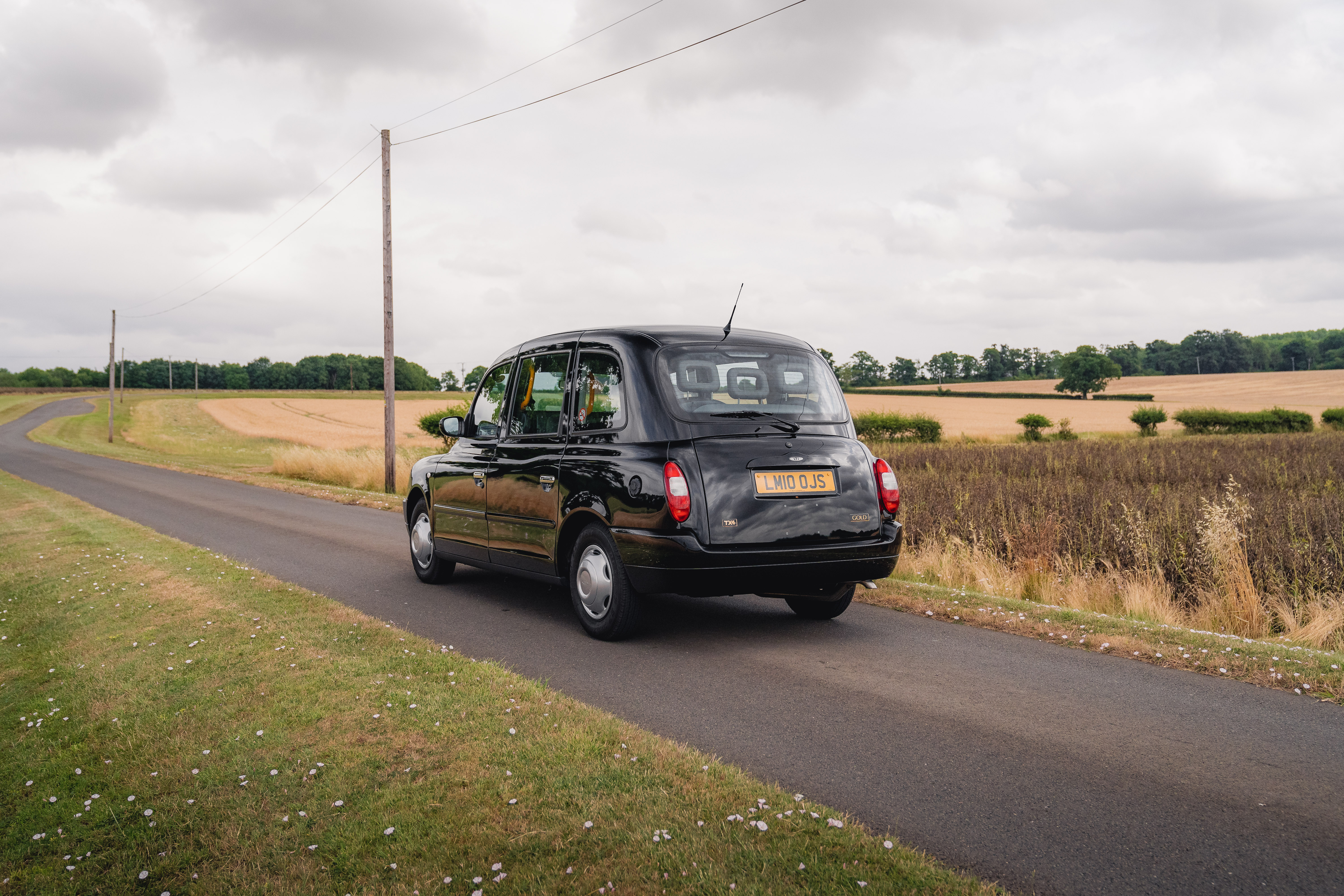 2010 LTI TX4 GOLD - 566 MILES