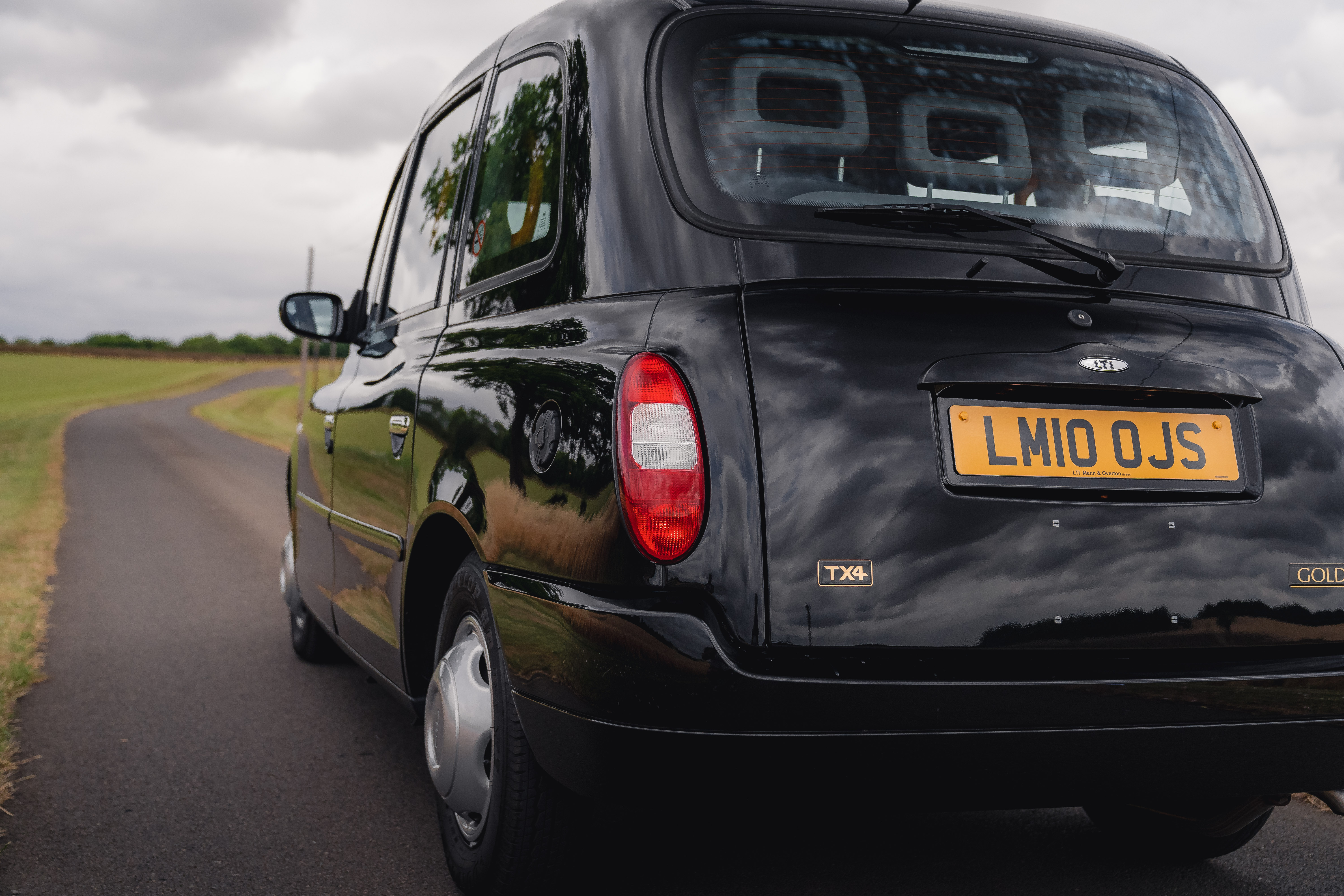 2010 LTI TX4 GOLD - 566 MILES