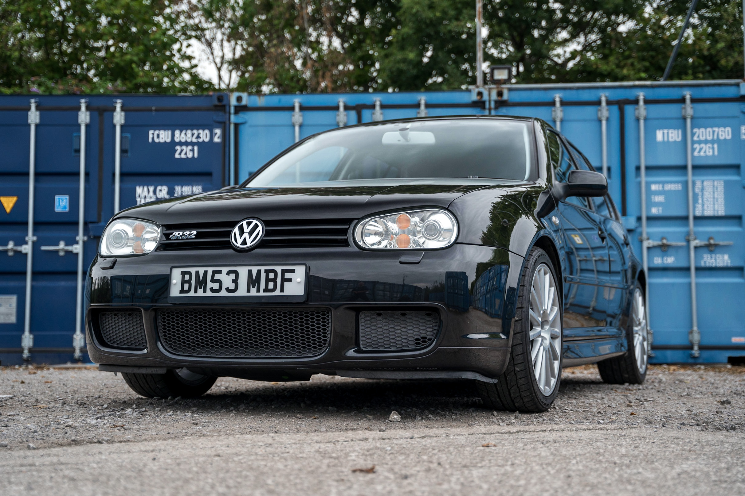 2004 VOLKSWAGEN GOLF (MK4) R32