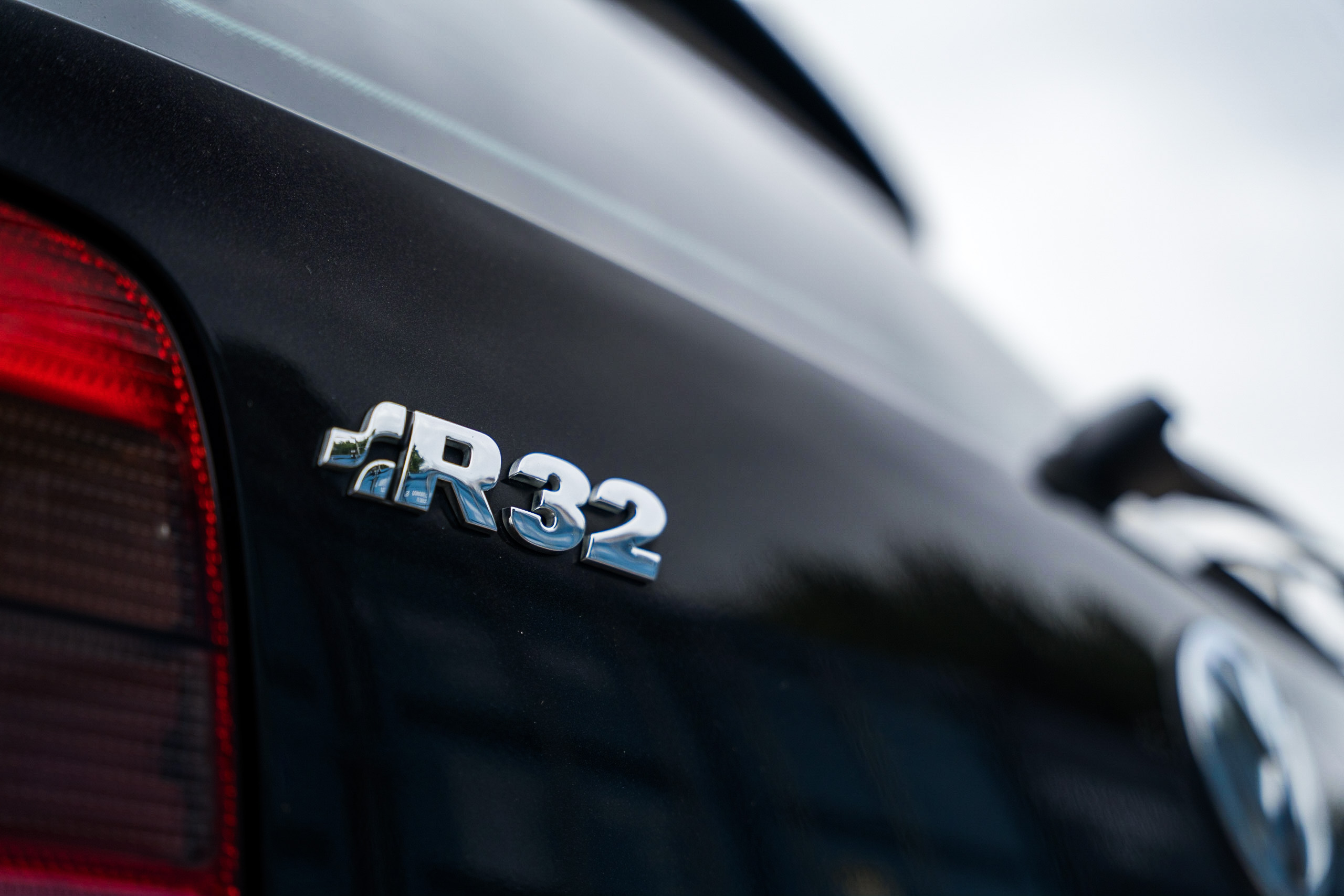 2004 VOLKSWAGEN GOLF (MK4) R32