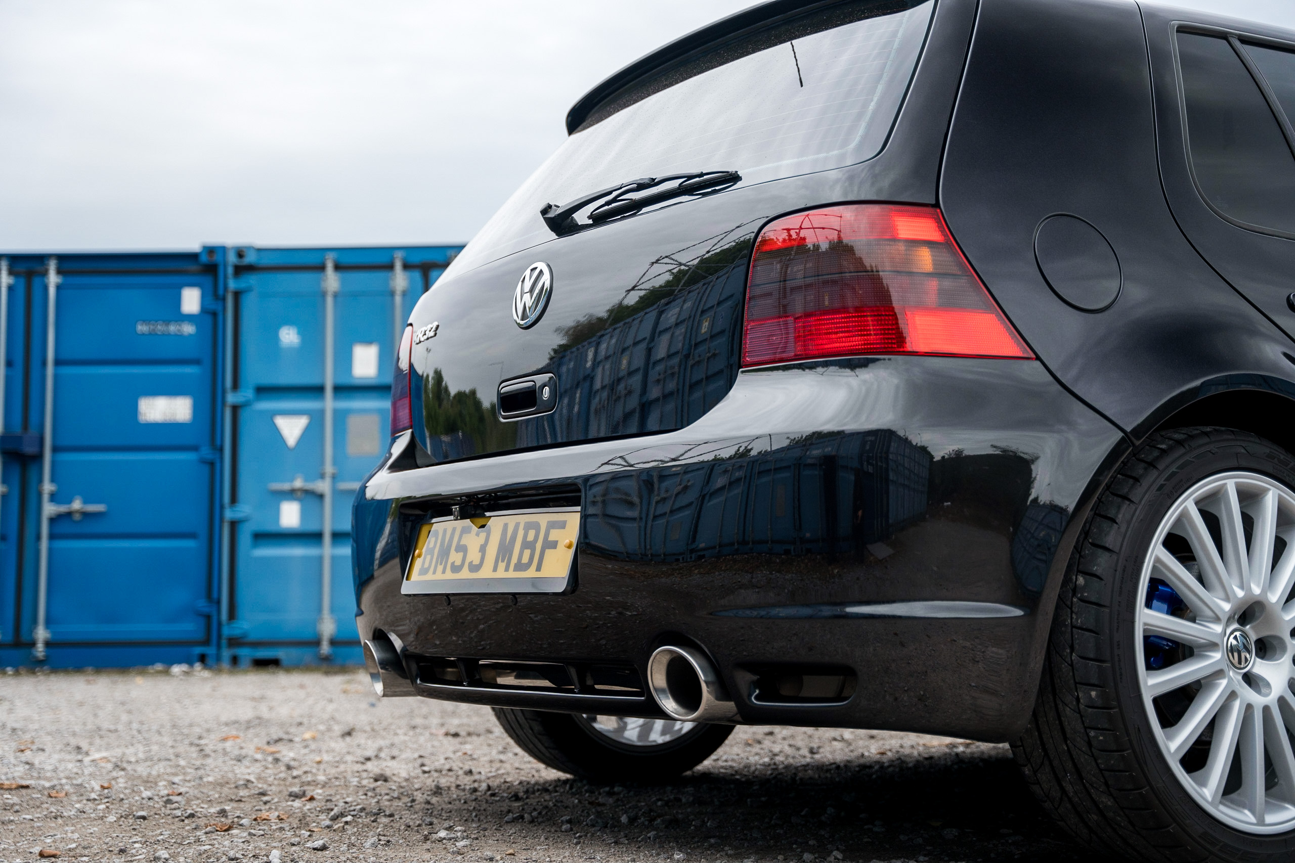 2004 VOLKSWAGEN GOLF (MK4) R32