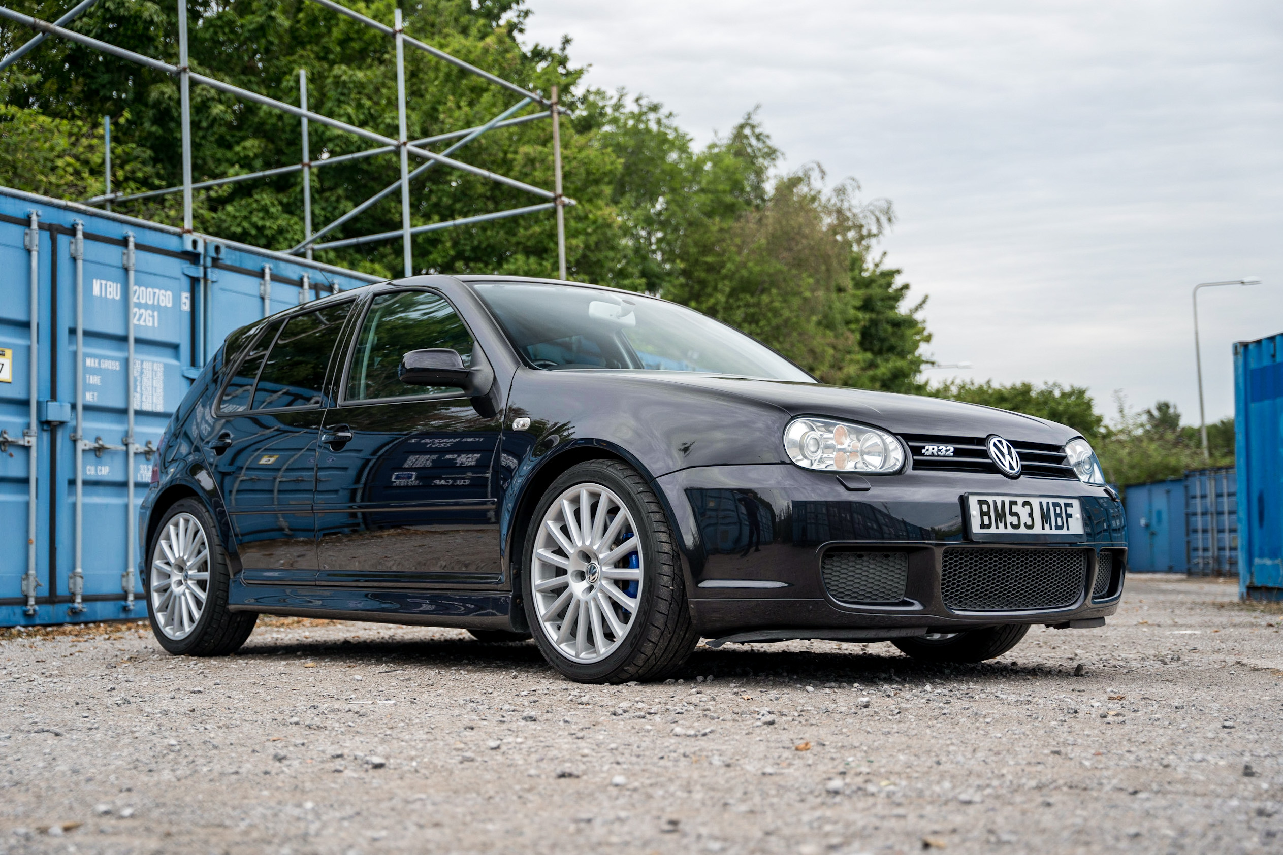 2004 VOLKSWAGEN GOLF (MK4) R32