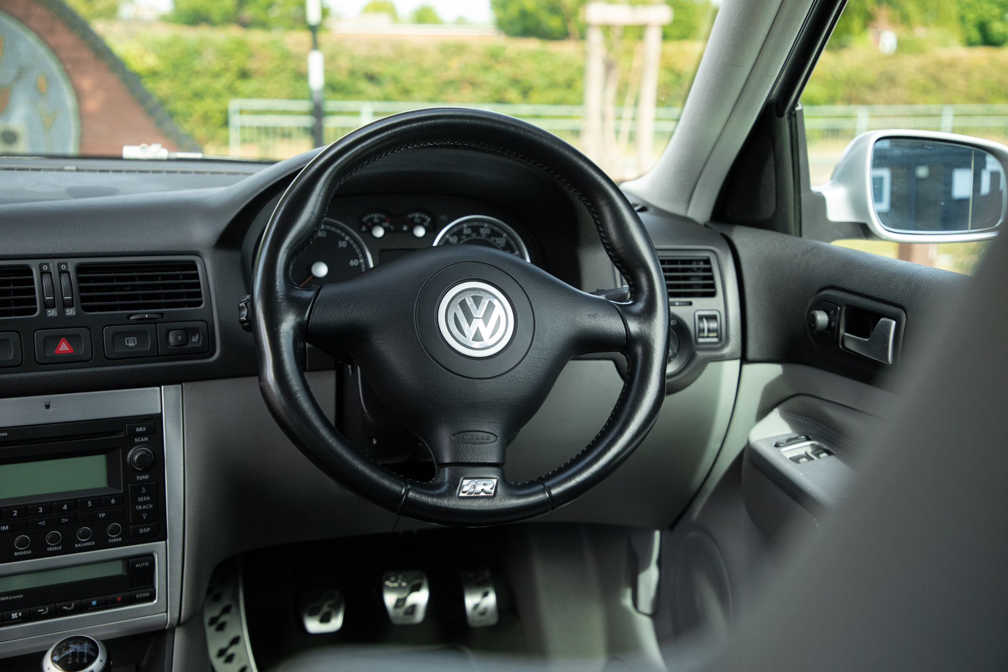 2003 VOLKSWAGEN GOLF (MK4) R32