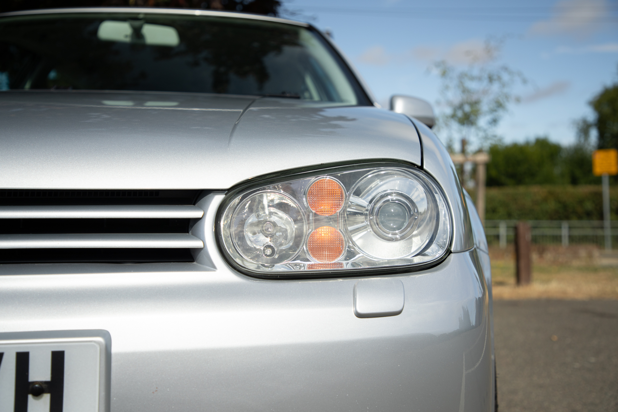 2003 VOLKSWAGEN GOLF (MK4) R32